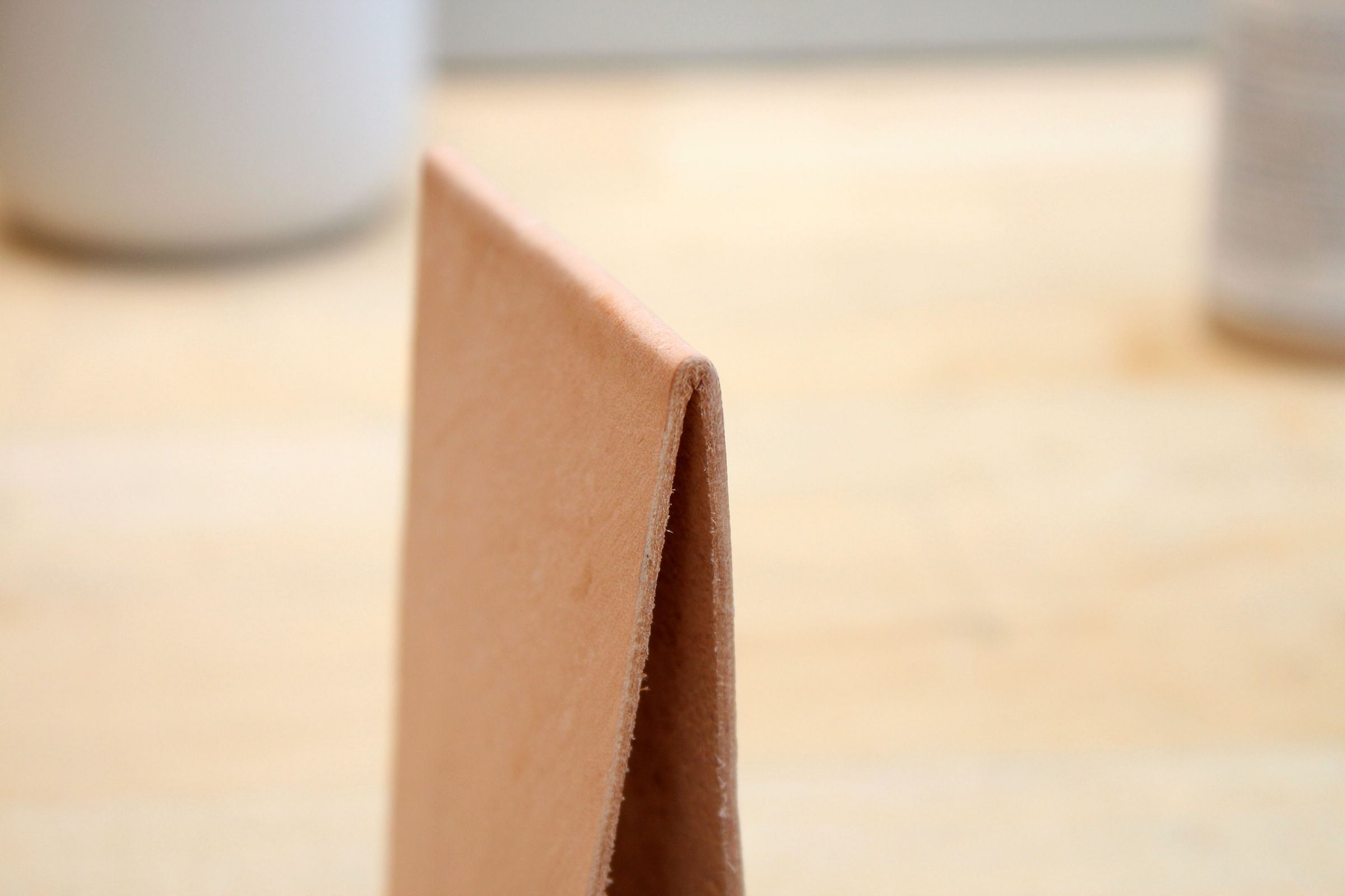 How to Make Folds in Leather : 5 Steps (with Pictures) - Instructables