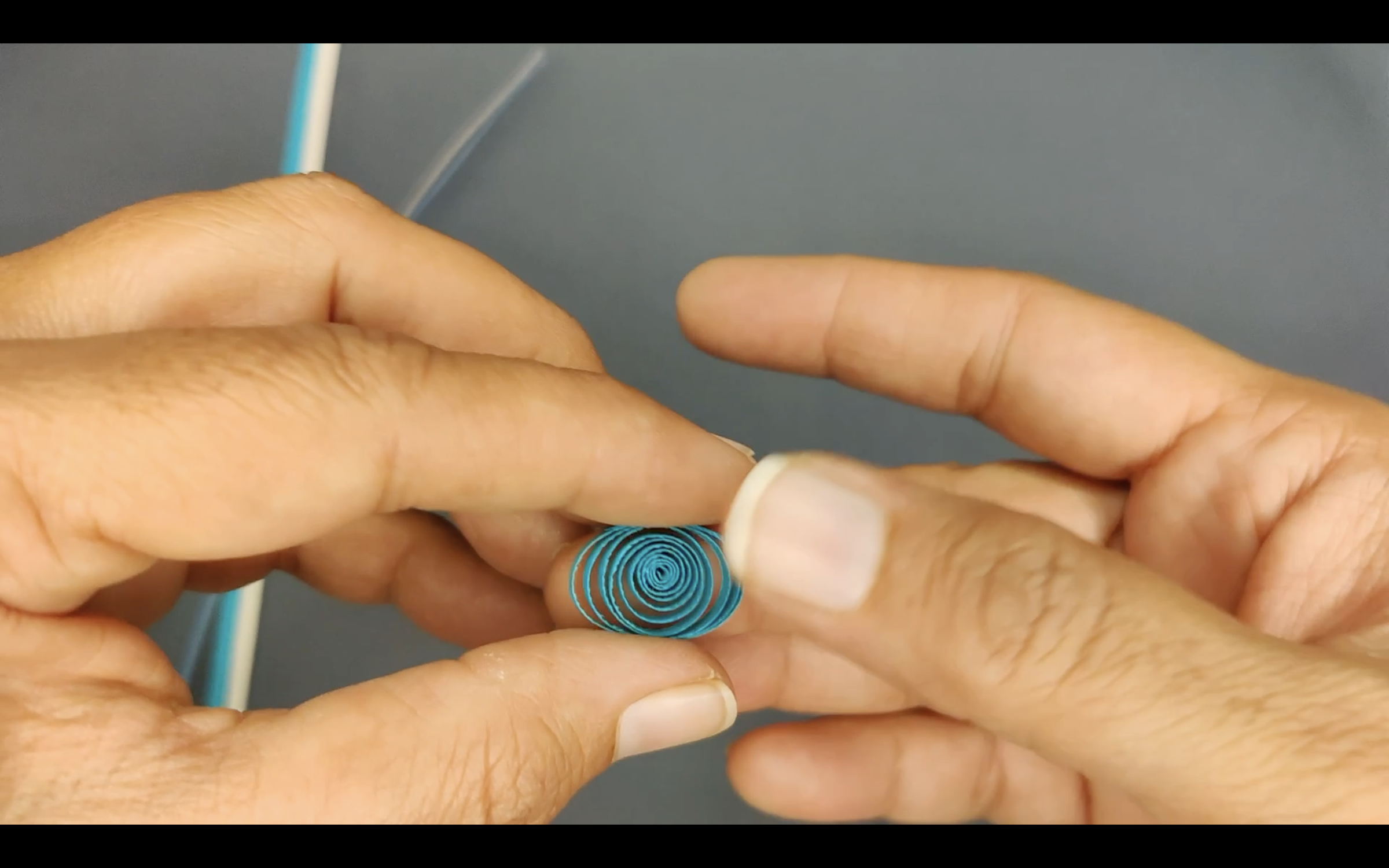 Paper Quilled Ornamental Dangler DIY : 13 Steps (with Pictures ...