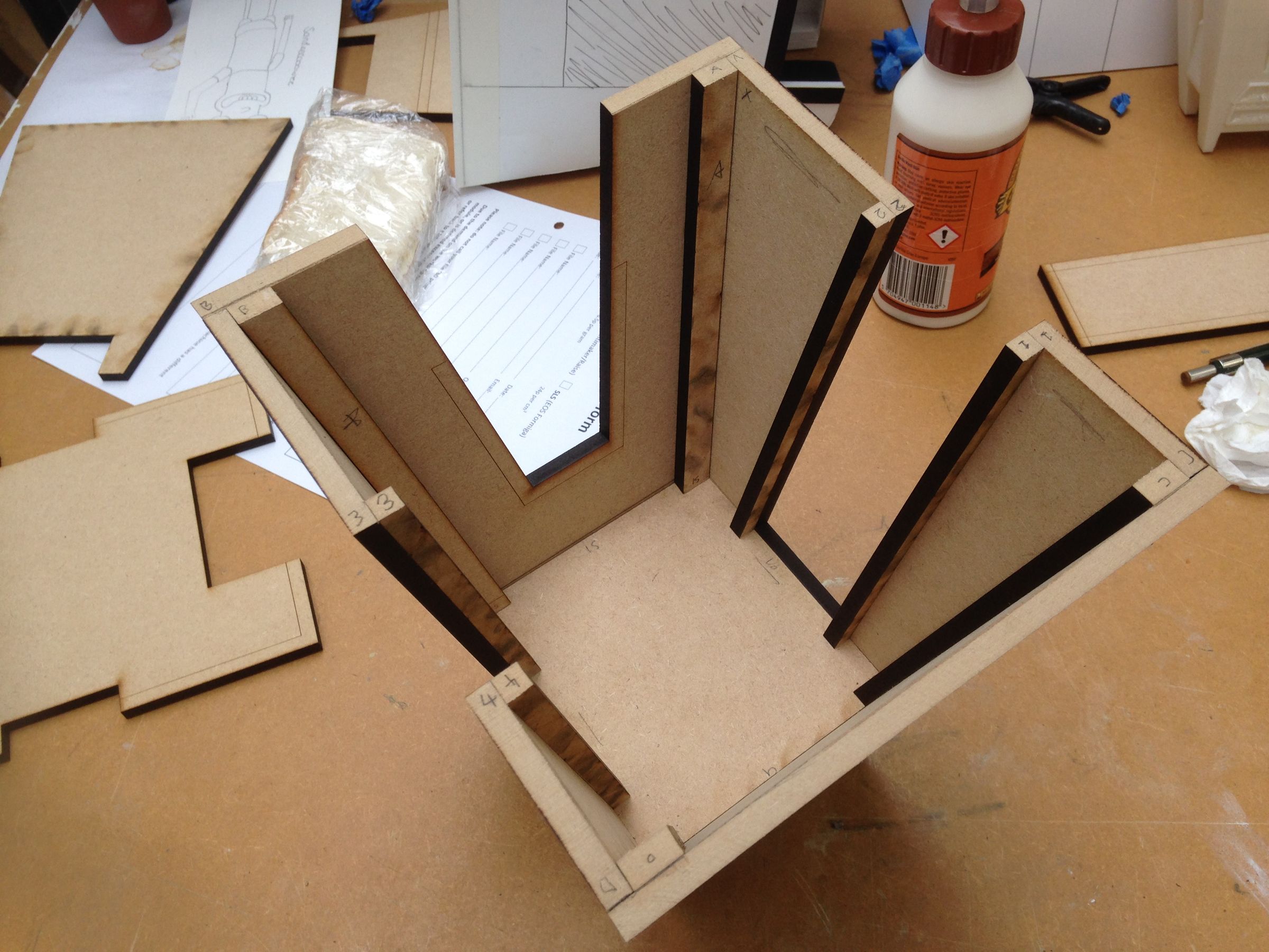 Borderlands 2: Posable Claptrap Model : 17 Steps (with Pictures ...