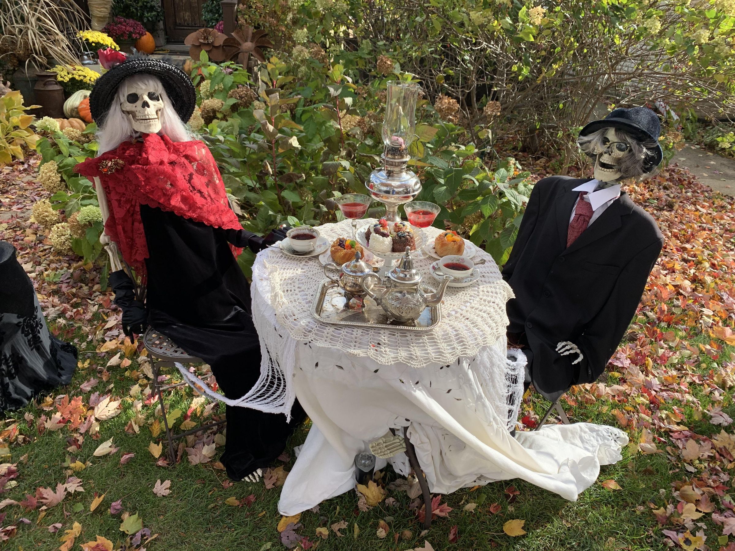 Skeleton Tea Party Decorations : 7 Steps (with Pictures) - Instructables