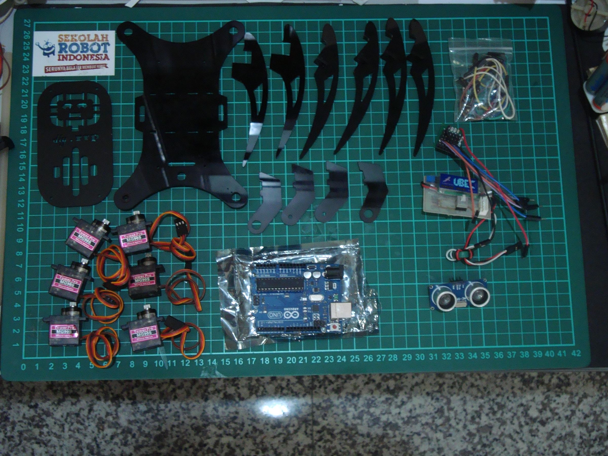 Simple HexaBot With IR Remote TV or MP3 : 6 Steps (with Pictures ...