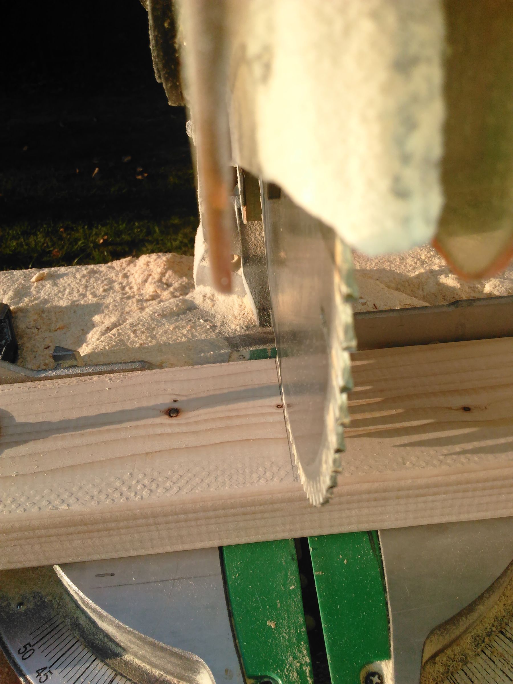 Rustic Farmhouse Table DIY : 10 Steps (with Pictures) - Instructables