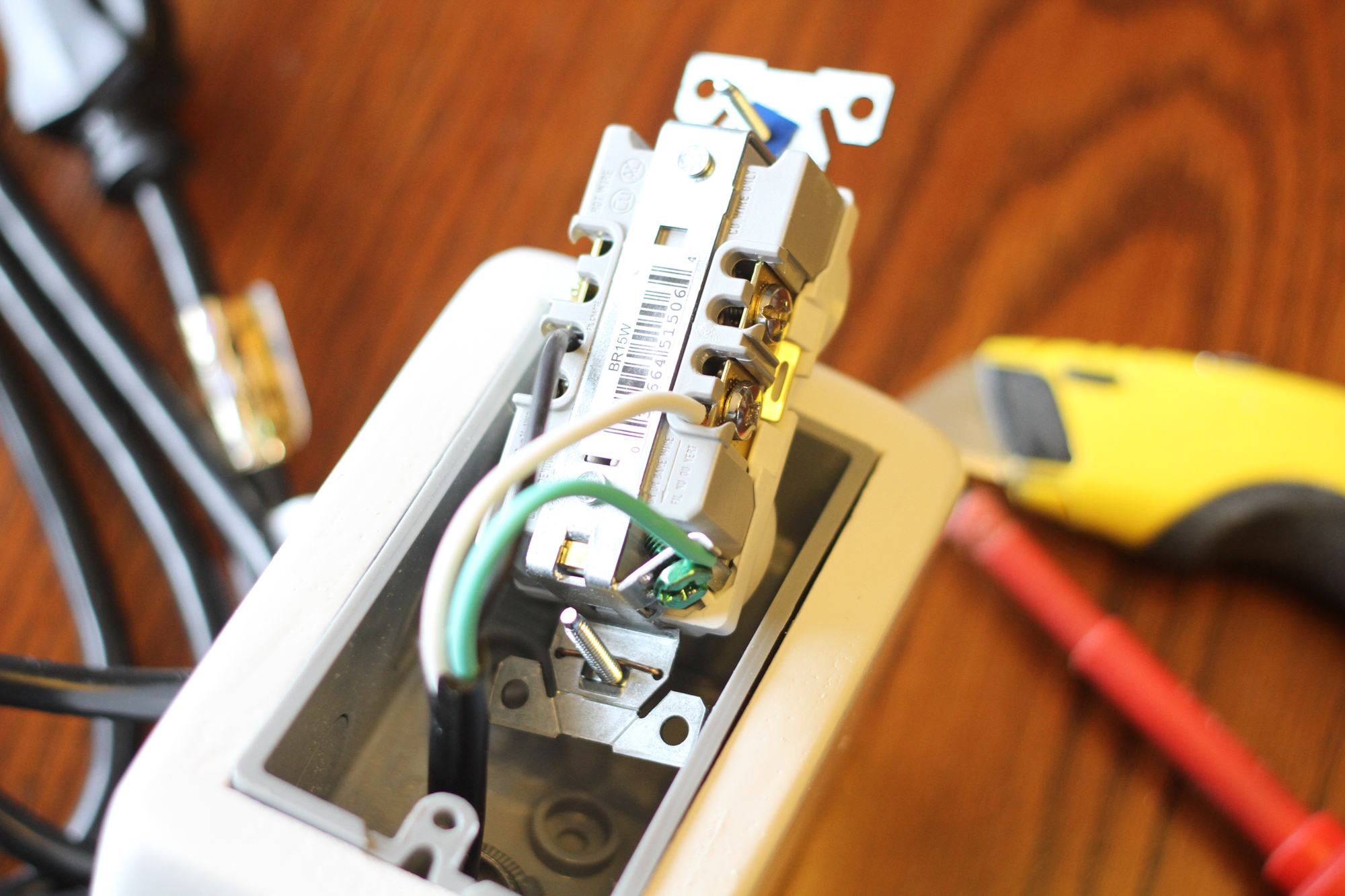 Desktop Power Outlet : 6 Steps (with Pictures) - Instructables