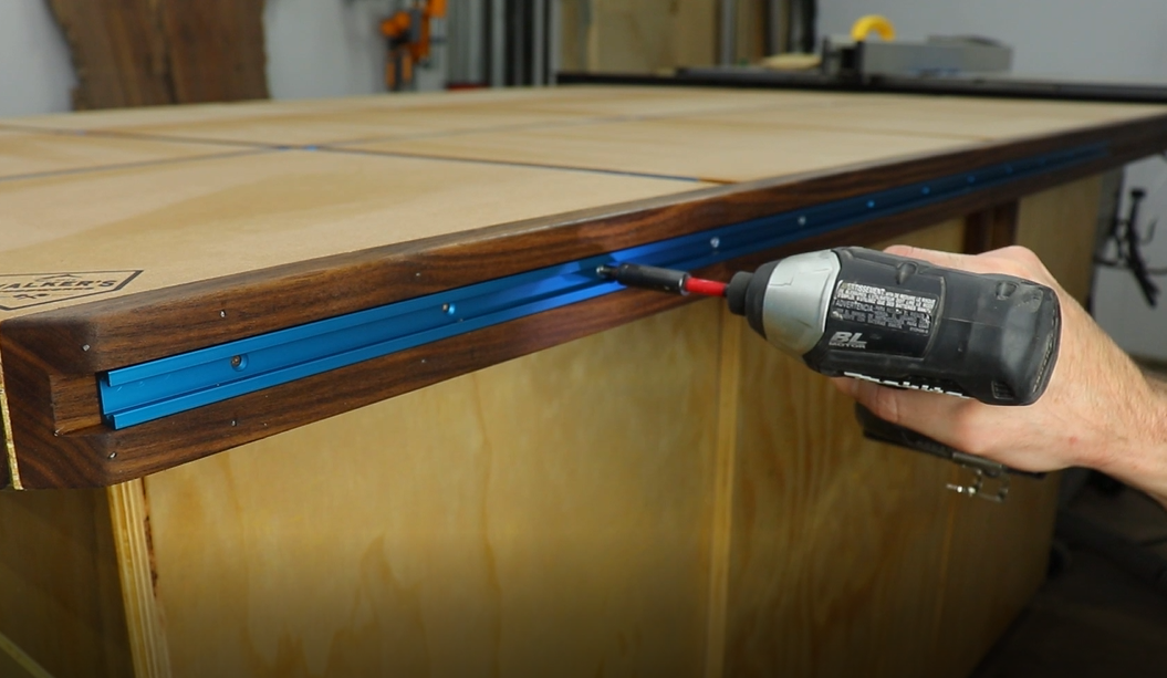 T-Track Assembly Table/Outfeed Table : 23 Steps - Instructables