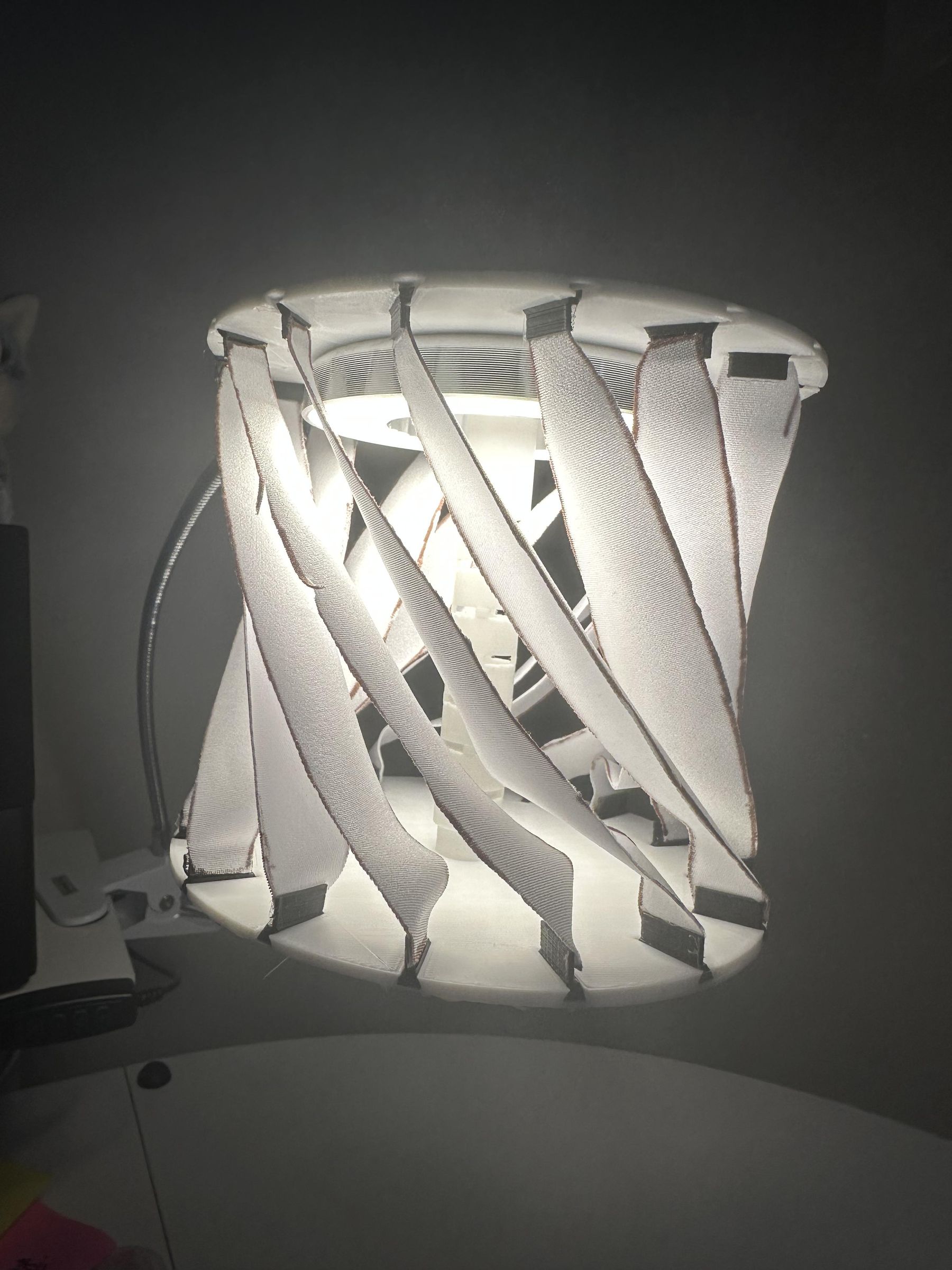 Rotating Lamp Cover : 8 Steps - Instructables