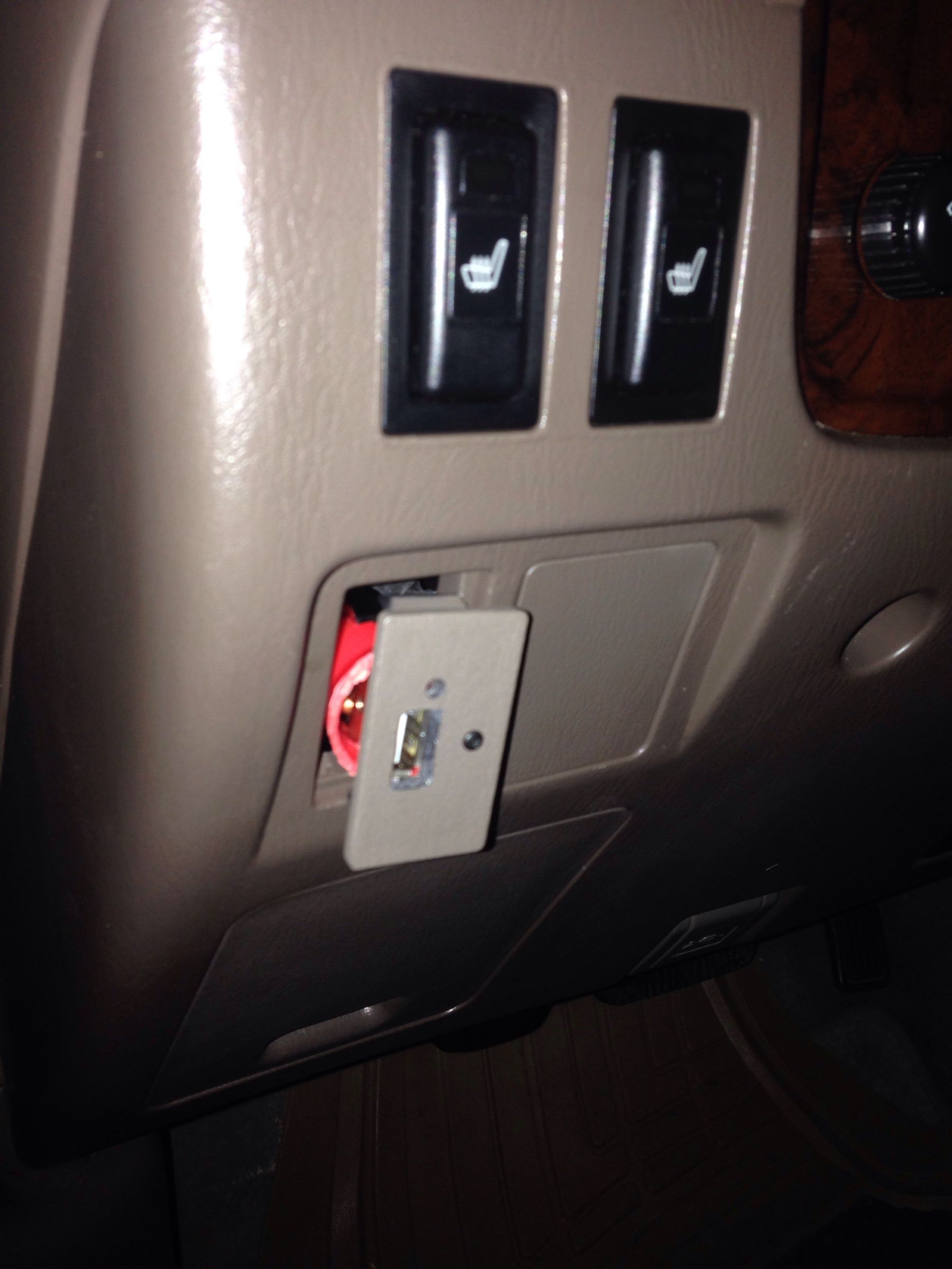 USB Power Port in Your Car : 5 Steps - Instructables