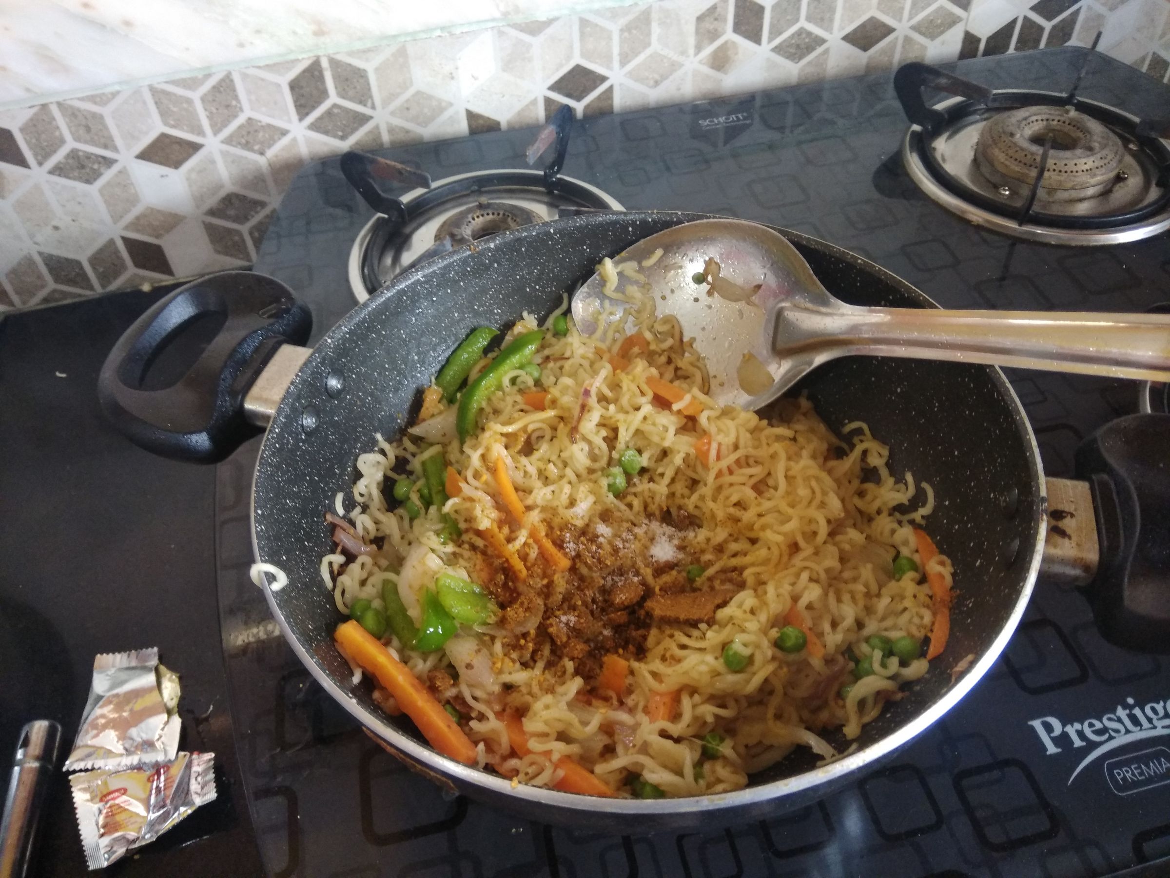 Fried Maggie : 5 Steps - Instructables
