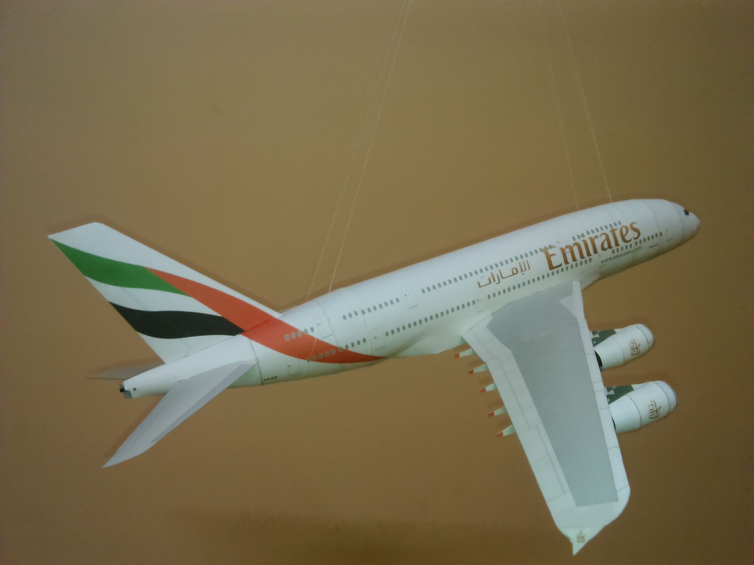 A380 Emirates Paper Model 1:132 : 5 Steps - Instructables