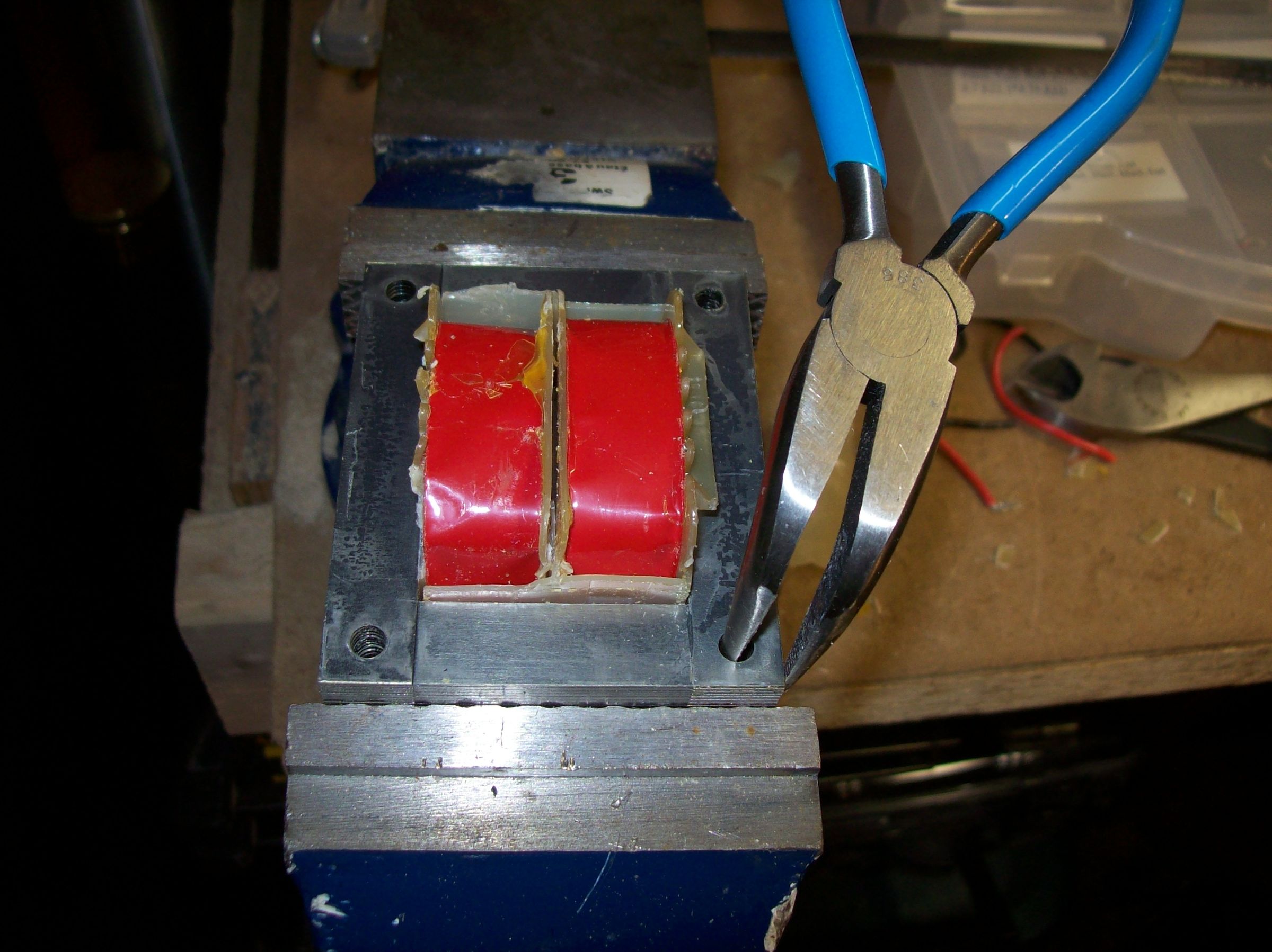 Disassemble an E-block Transformer : 6 Steps - Instructables