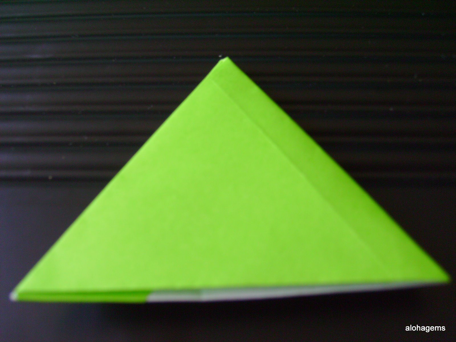 How to Make Origami of Equilateral Triangles With Pockets on Each Sides ...