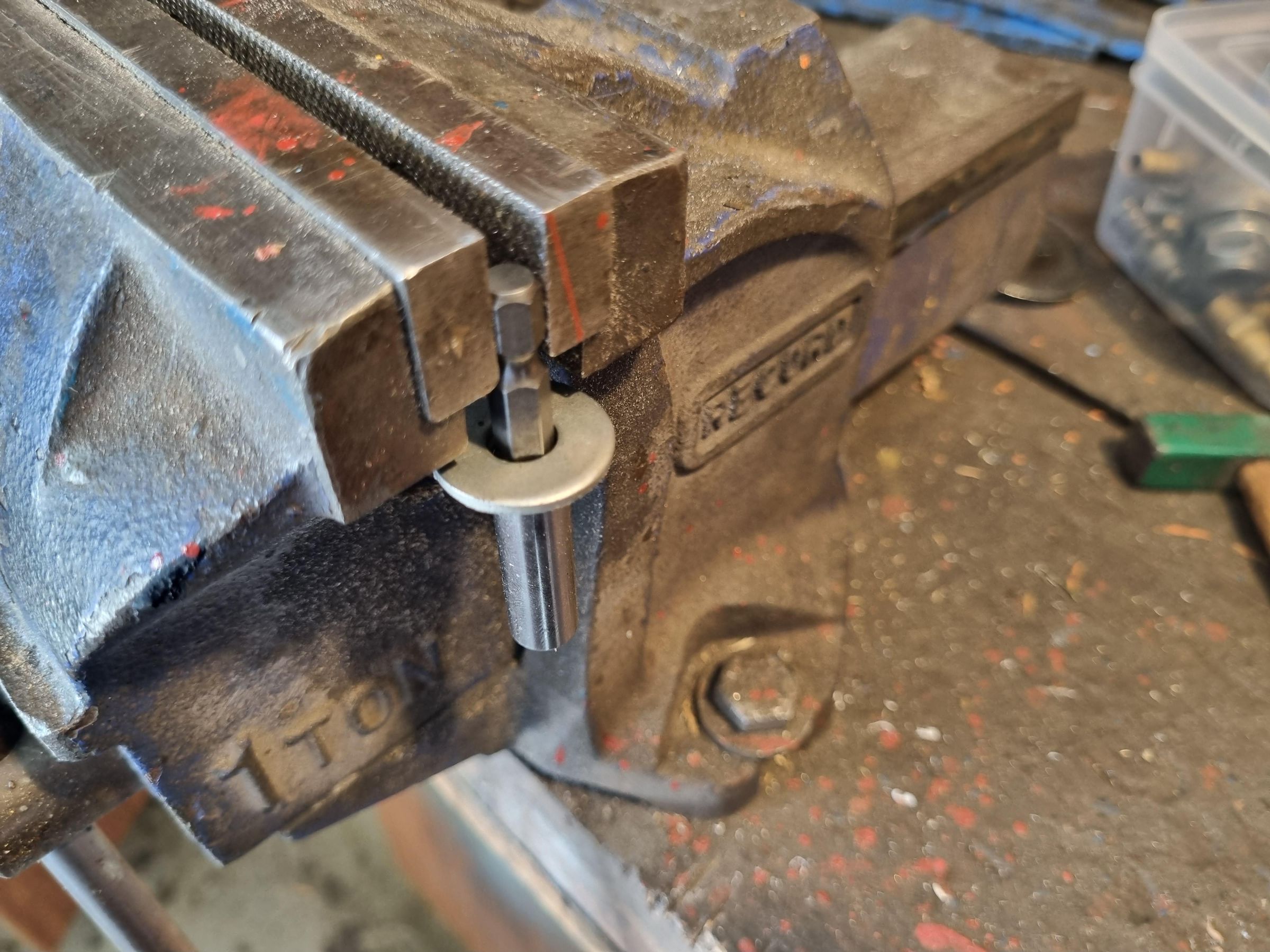 Hex Adaptor for Brace : 4 Steps - Instructables