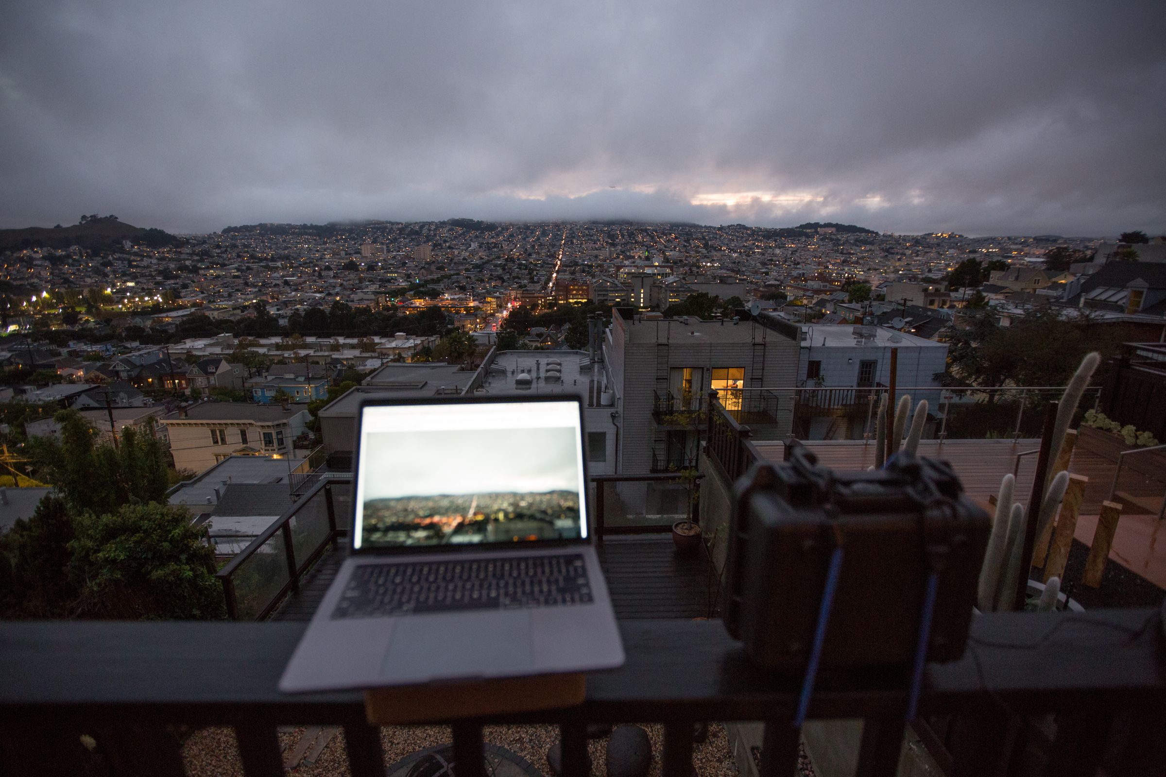 Waterproof Raspberry Pi Powered Wifi DSLR Webcam for Time Lapses : 3 ...