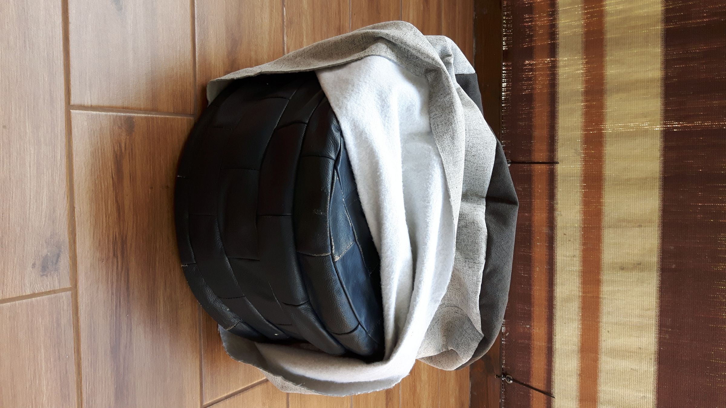 Stool From Old Pouf. : 6 Steps (with Pictures) - Instructables