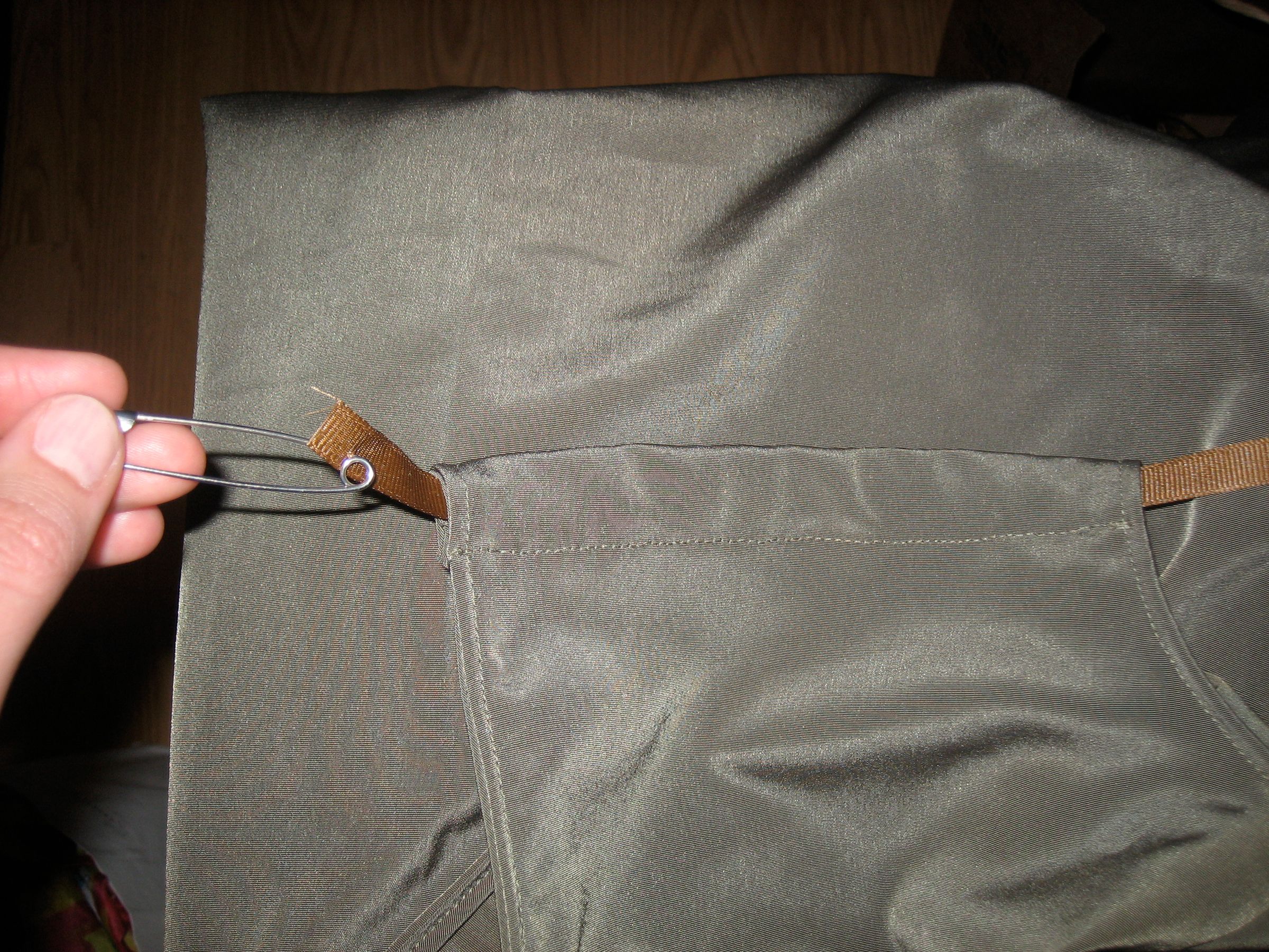 Peek-a-Boo Back Dress! : 18 Steps (with Pictures) - Instructables
