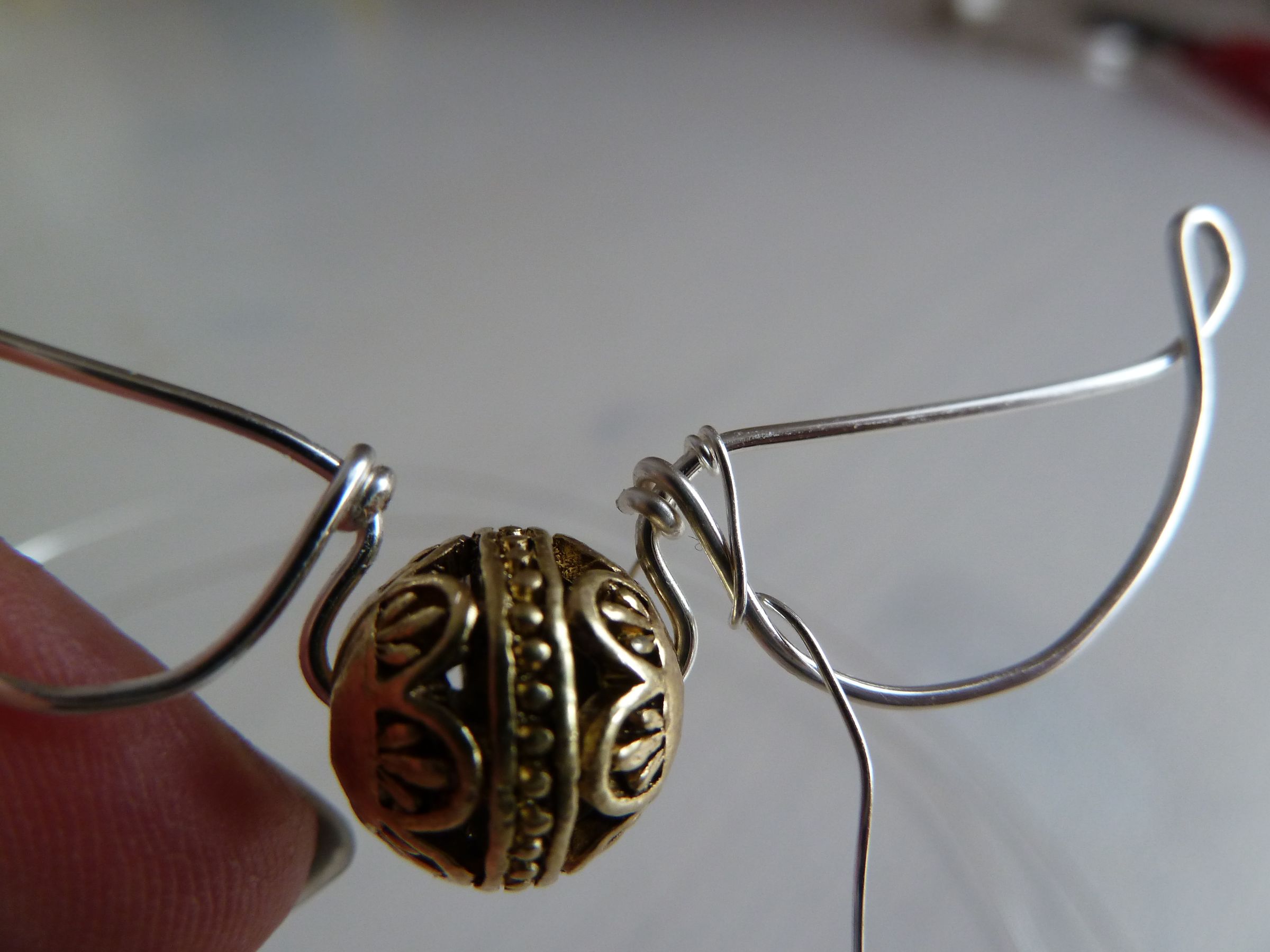 Golden Snitch Necklace : 11 Steps (with Pictures) - Instructables