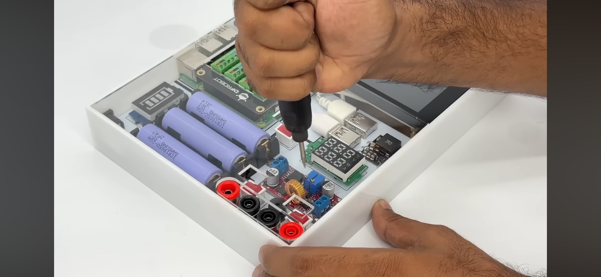 Portable DIY Electronics Workstation : 19 Steps (with Pictures ...