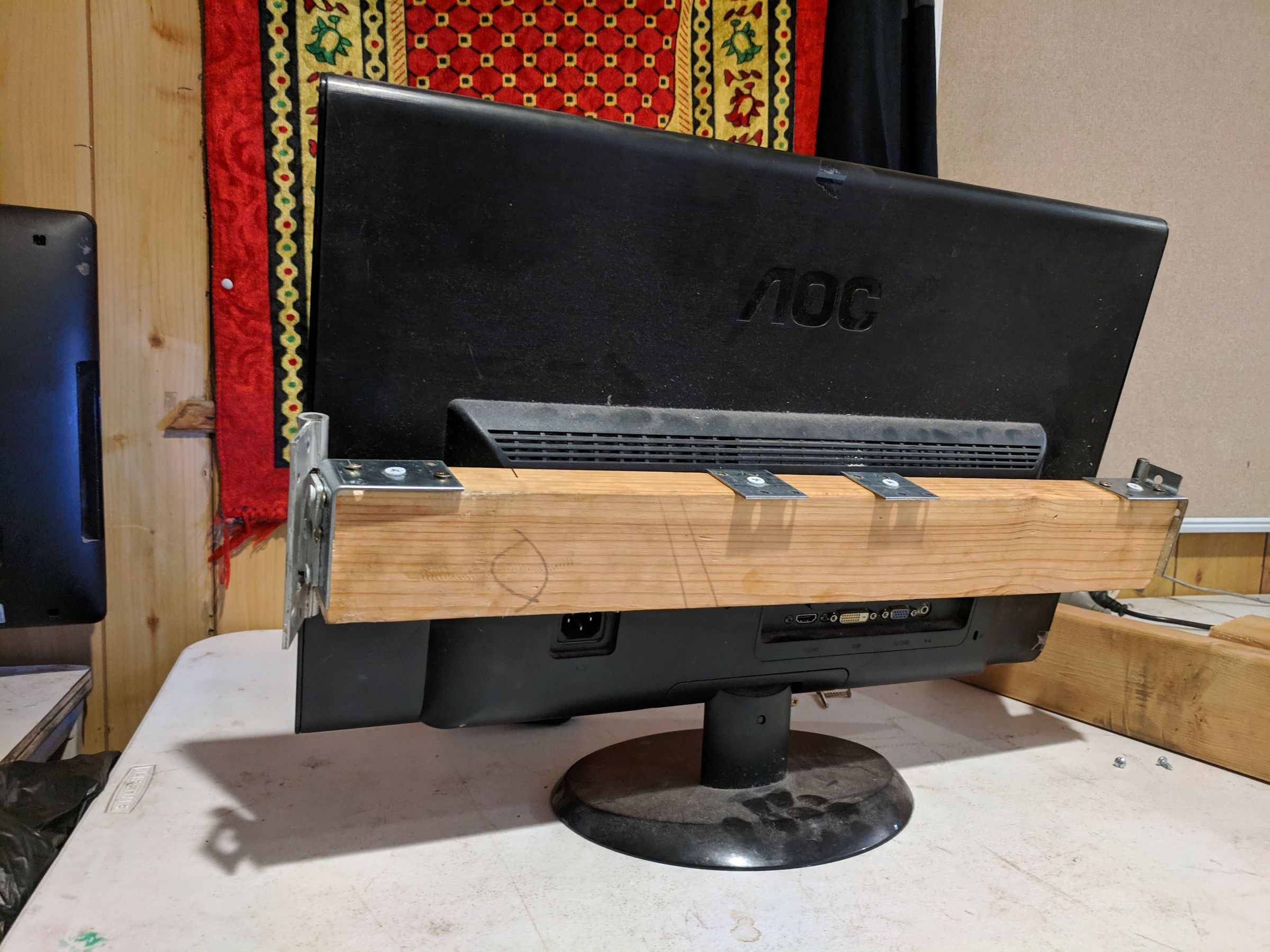Build an Adjustable Triple Monitor Stand : 6 Steps - Instructables