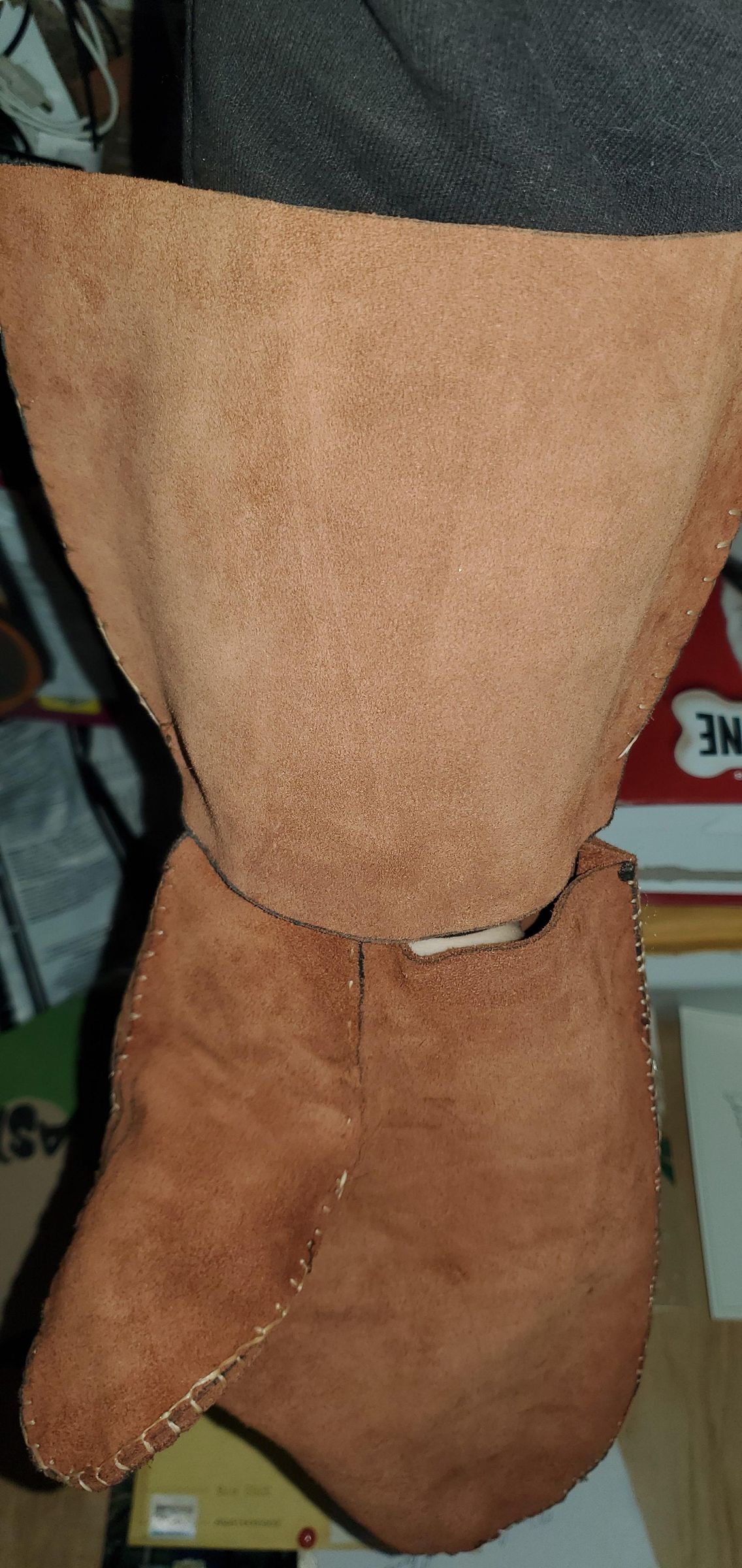 Woodland Cree Gauntlet Mitts : 8 Steps (with Pictures) - Instructables