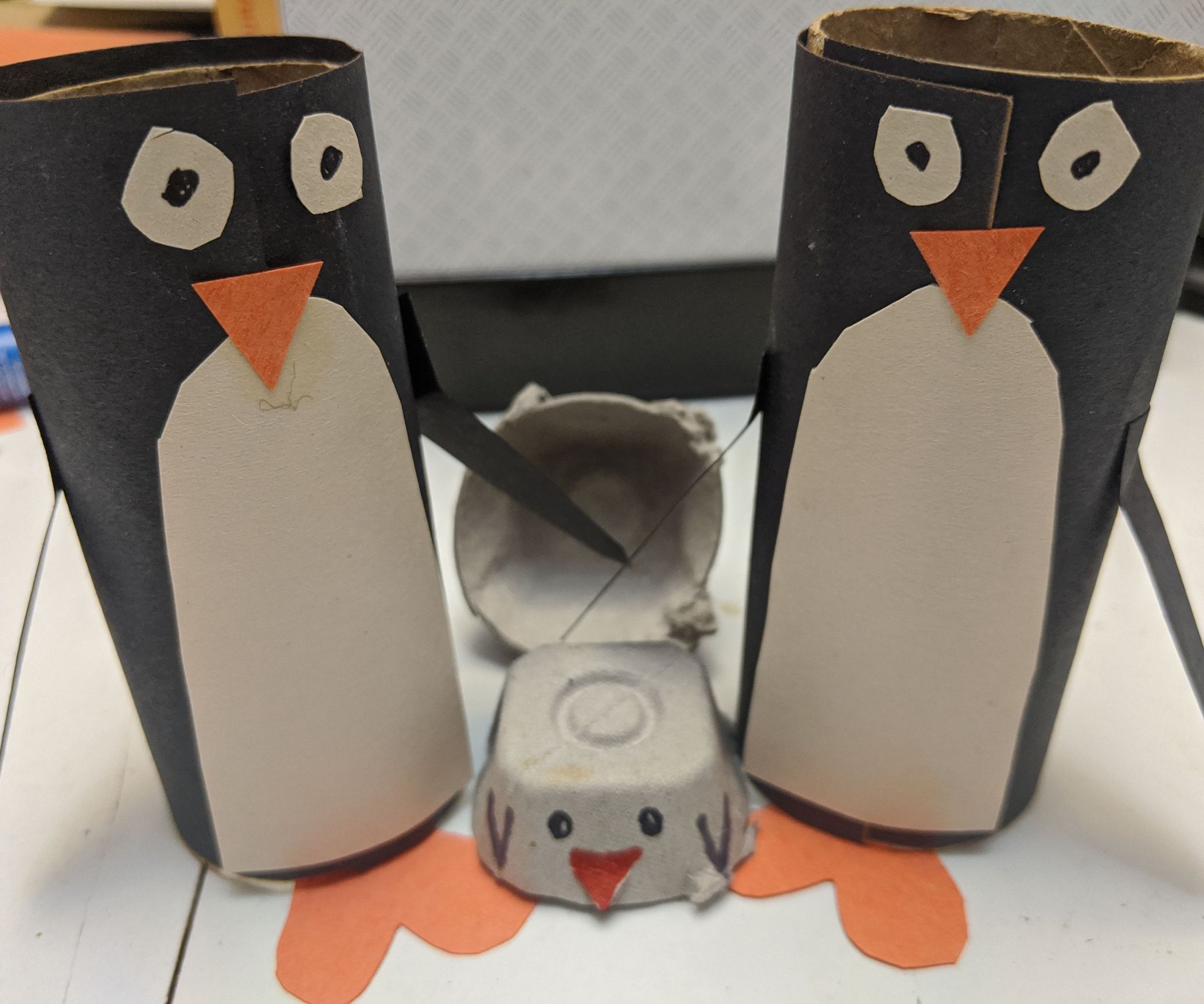 Paper Tube Penguin Family : 9 Steps - Instructables
