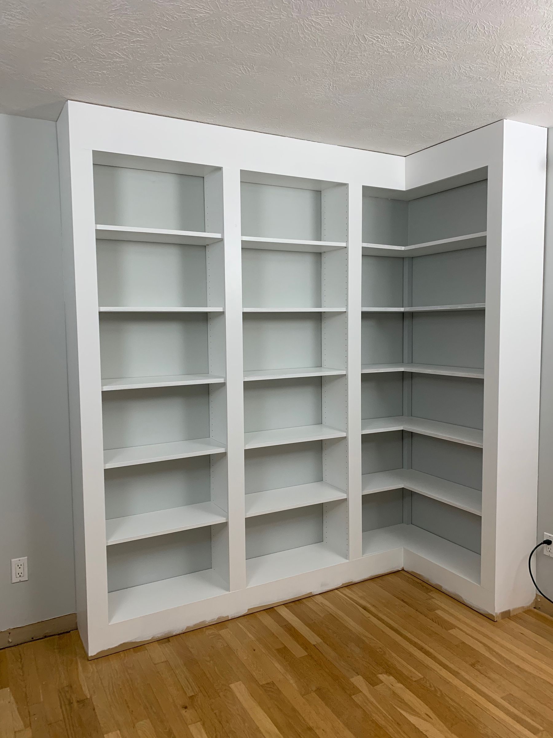 Build Your Own Hardwood Built-In Bookcases! : 8 Steps (with Pictures ...