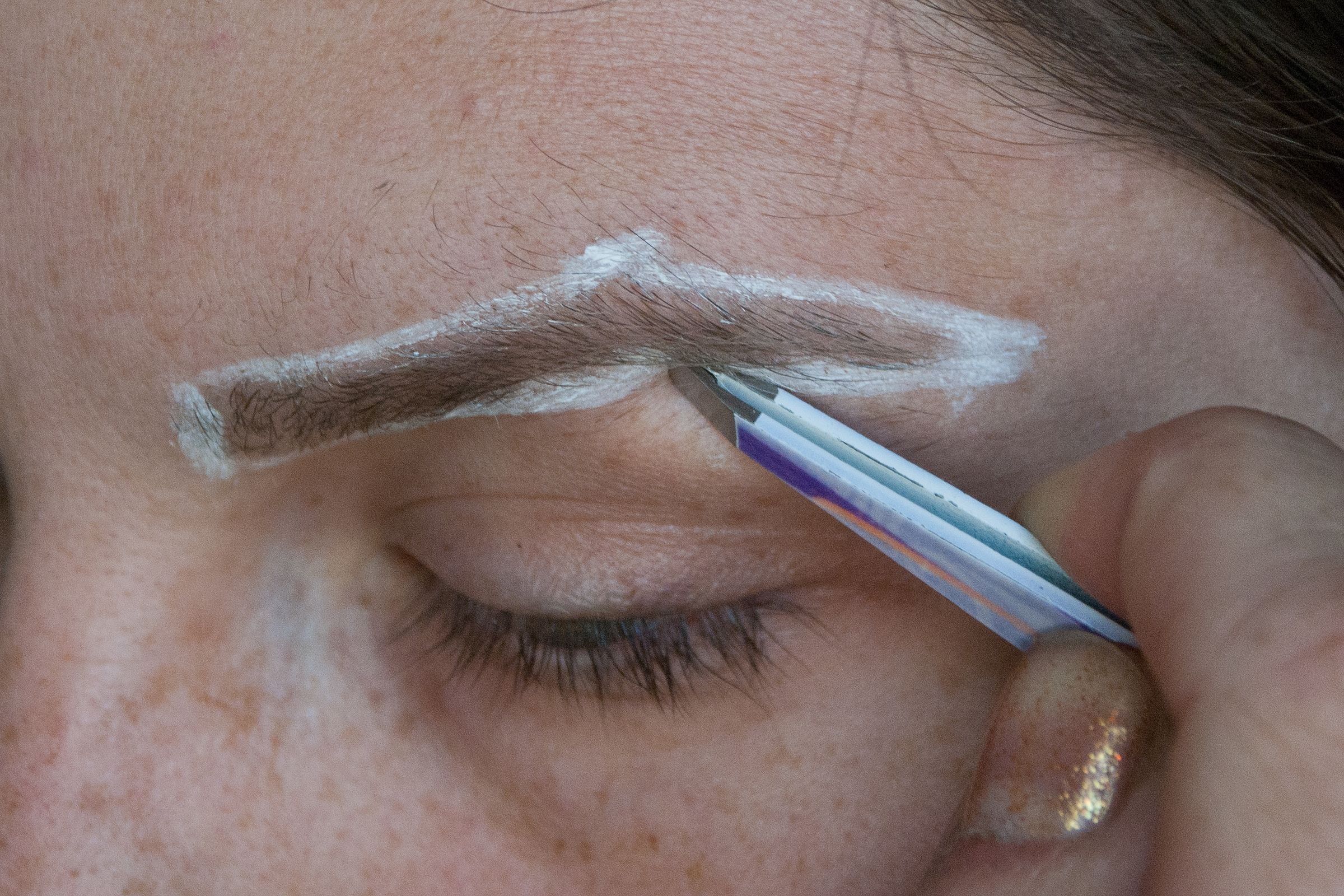 Perfect Eyebrows : 5 Steps (with Pictures) - Instructables