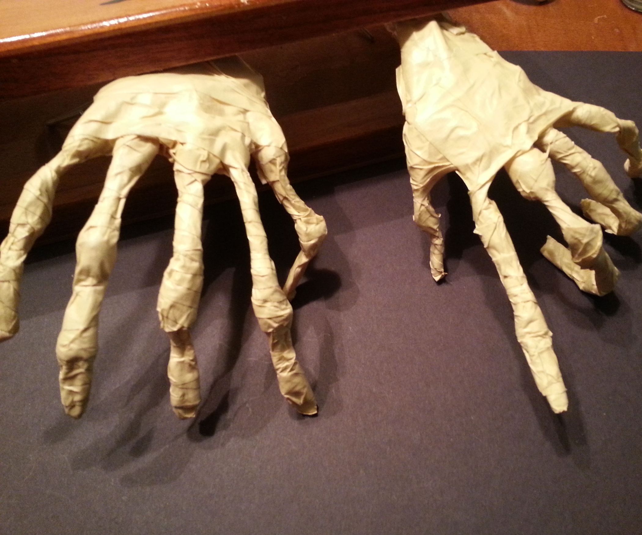 Poseable Mummy Hands : 6 Steps (with Pictures) - Instructables