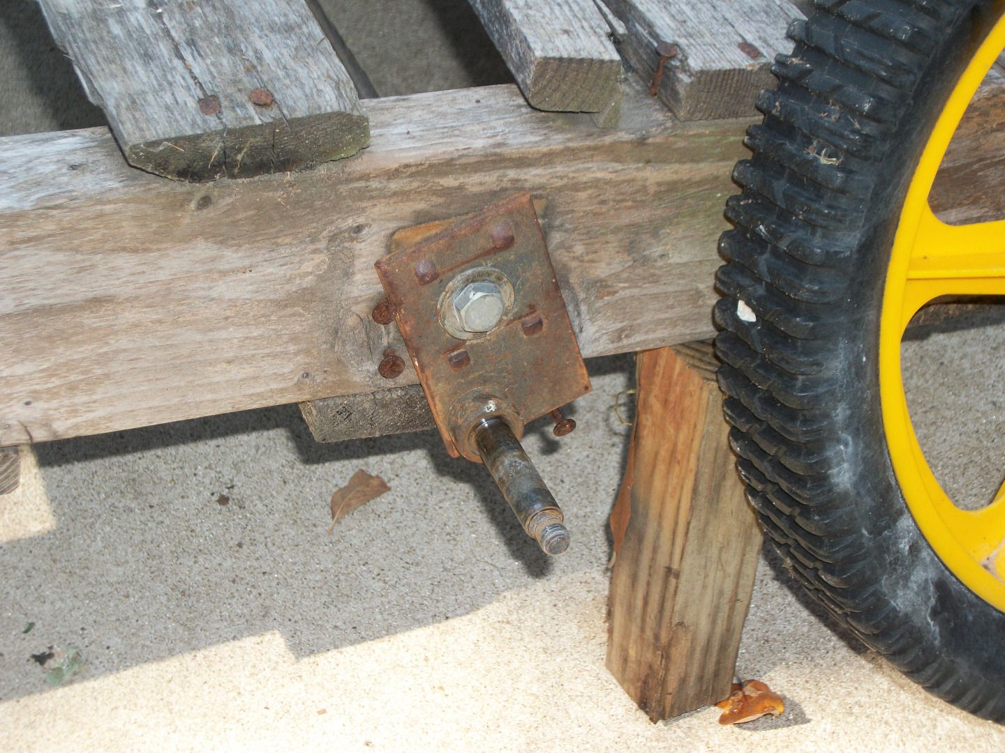 Pallet As Garden Wagon/trailer 2.0 : 9 Steps - Instructables