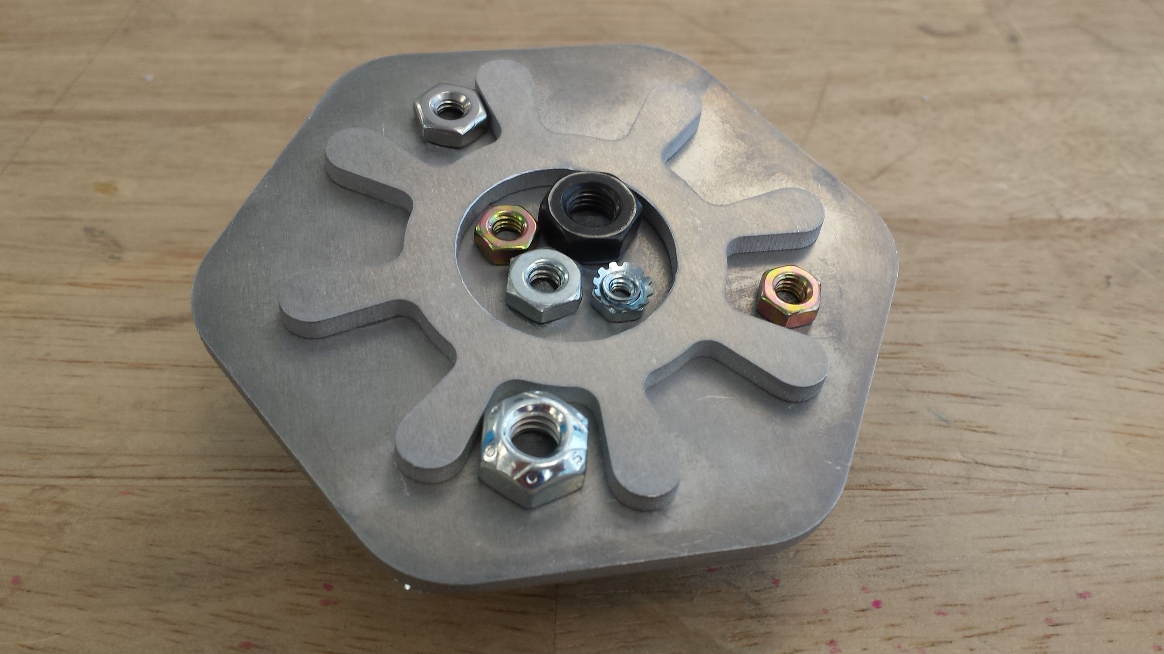 Nutcase [for Loose Screws] : 9 Steps (with Pictures) - Instructables