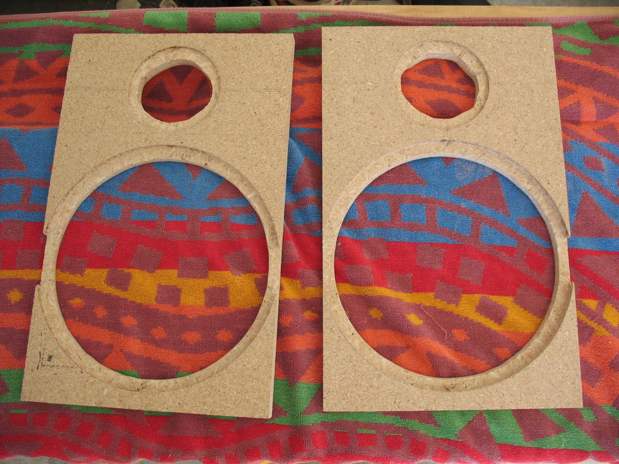 Build a Pair of Stereo Speakers : 13 Steps (with Pictures) - Instructables