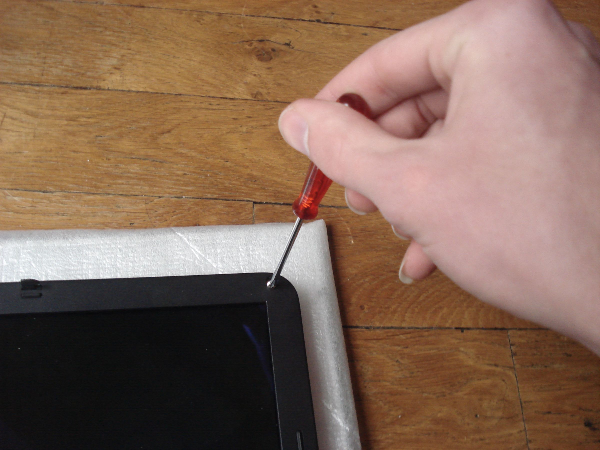 Turn a Laptop Screen Into a Mirror : 9 Steps (with Pictures ...