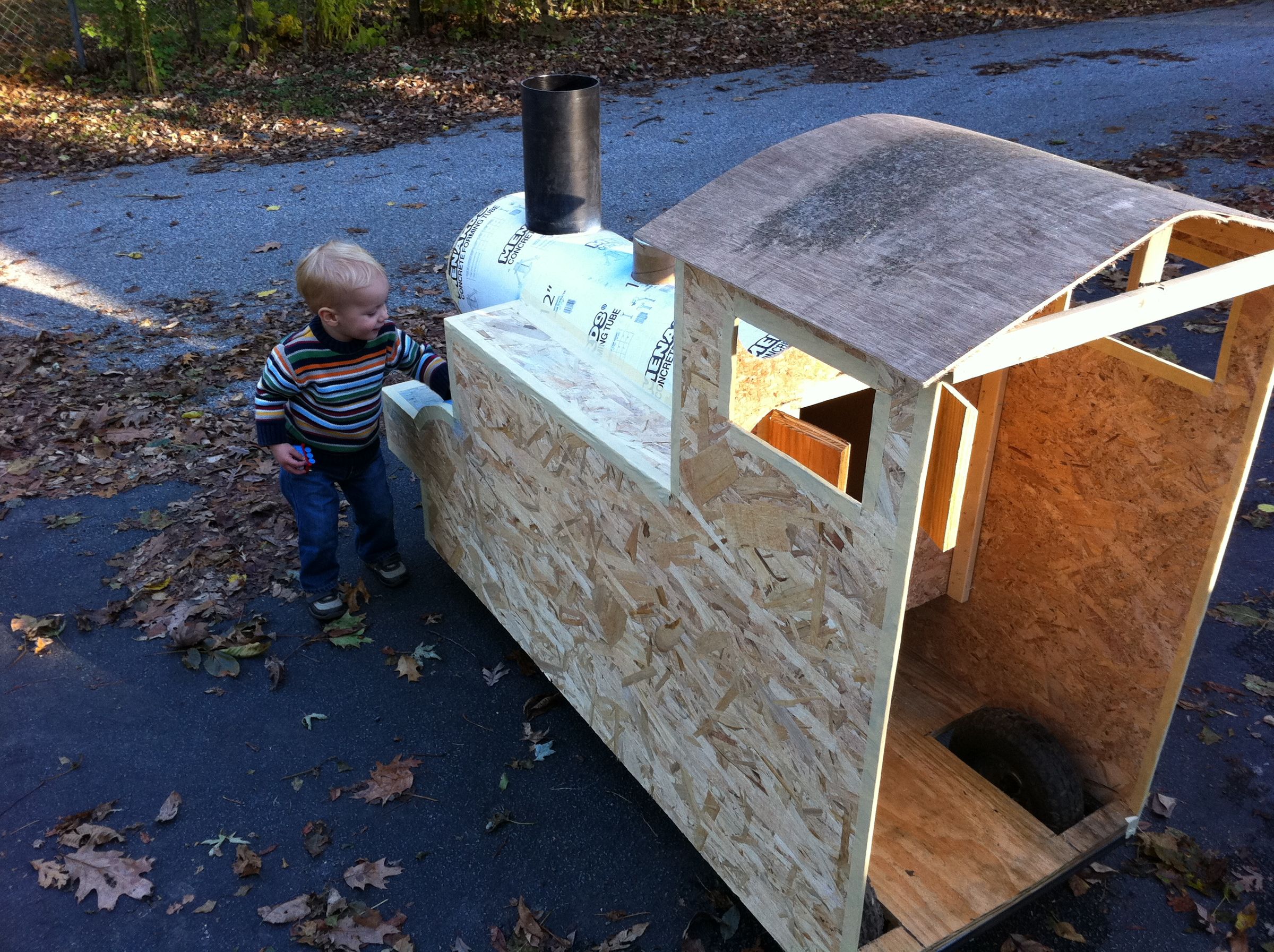 Thomas the Tank Engine Halloween : 4 Steps - Instructables