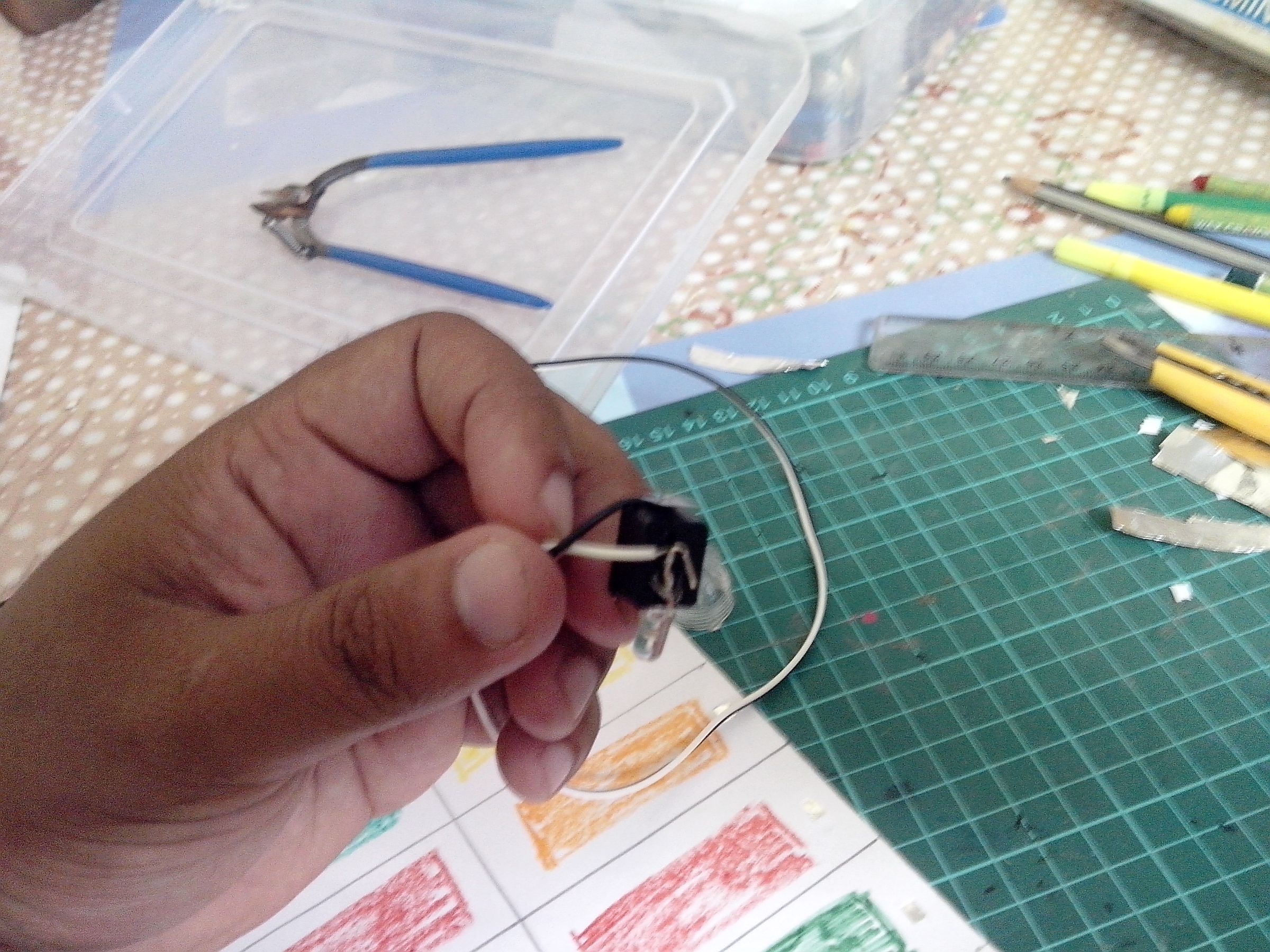 Retro Electro Game Revisited : 7 Steps - Instructables