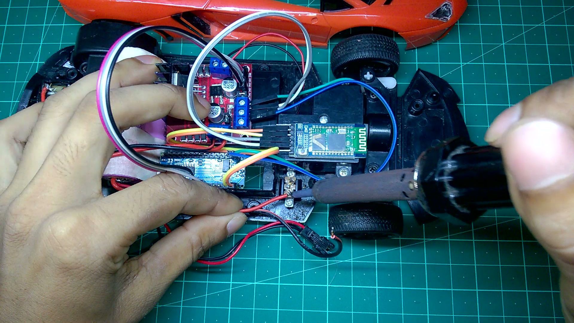 How to Make a DIY Smartphone Controlled RC Car : 8 Steps (with Pictures ...