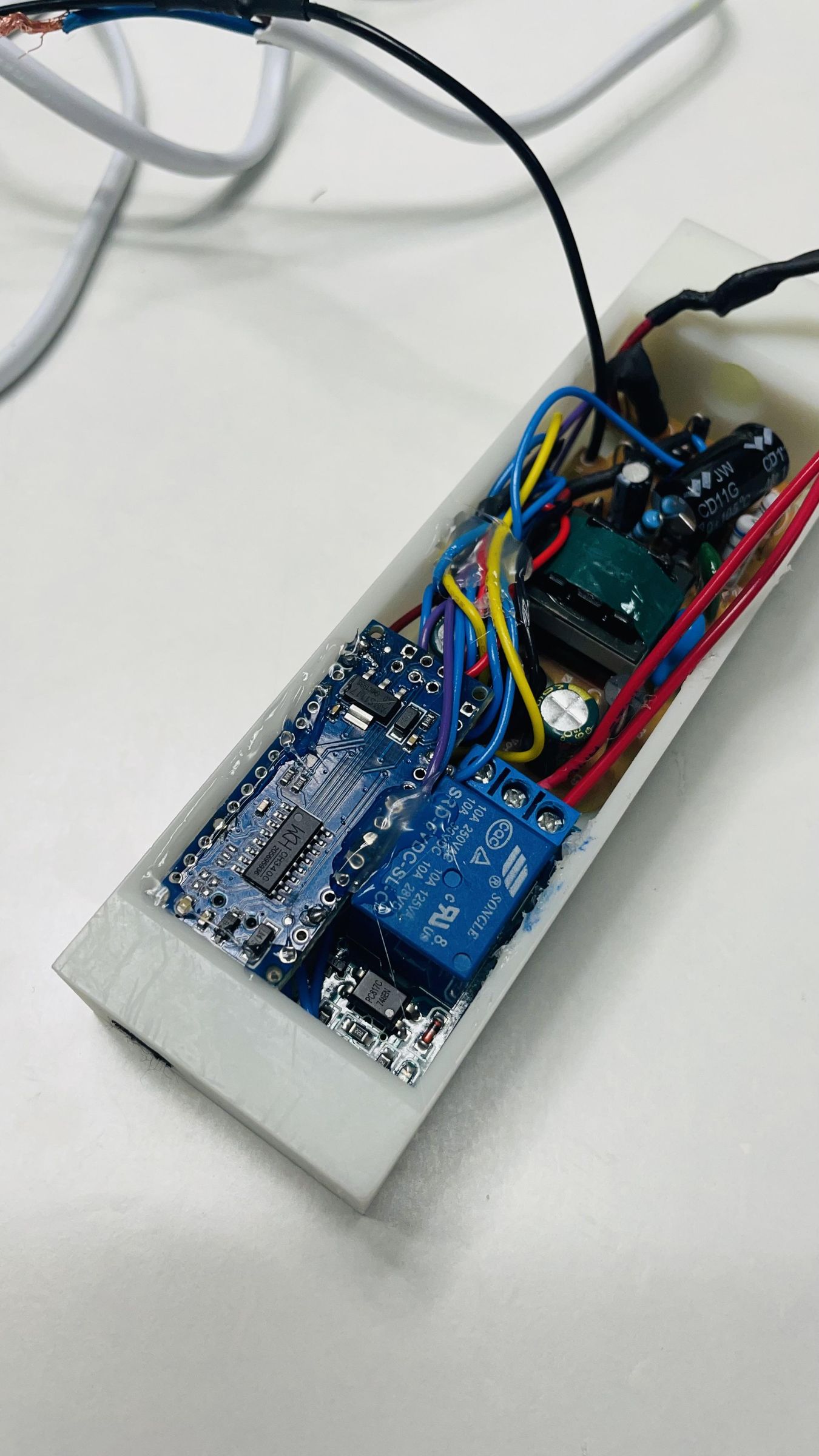 Easy Smart Clap Lamp : 5 Steps - Instructables