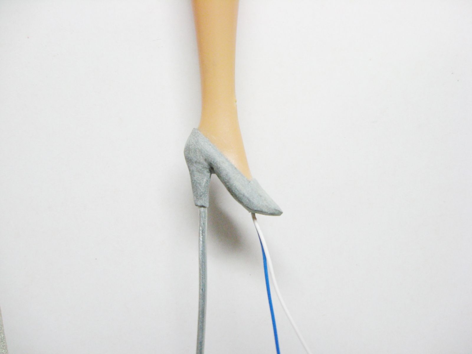 Barbie Leg Lamp : 19 Steps (with Pictures) - Instructables