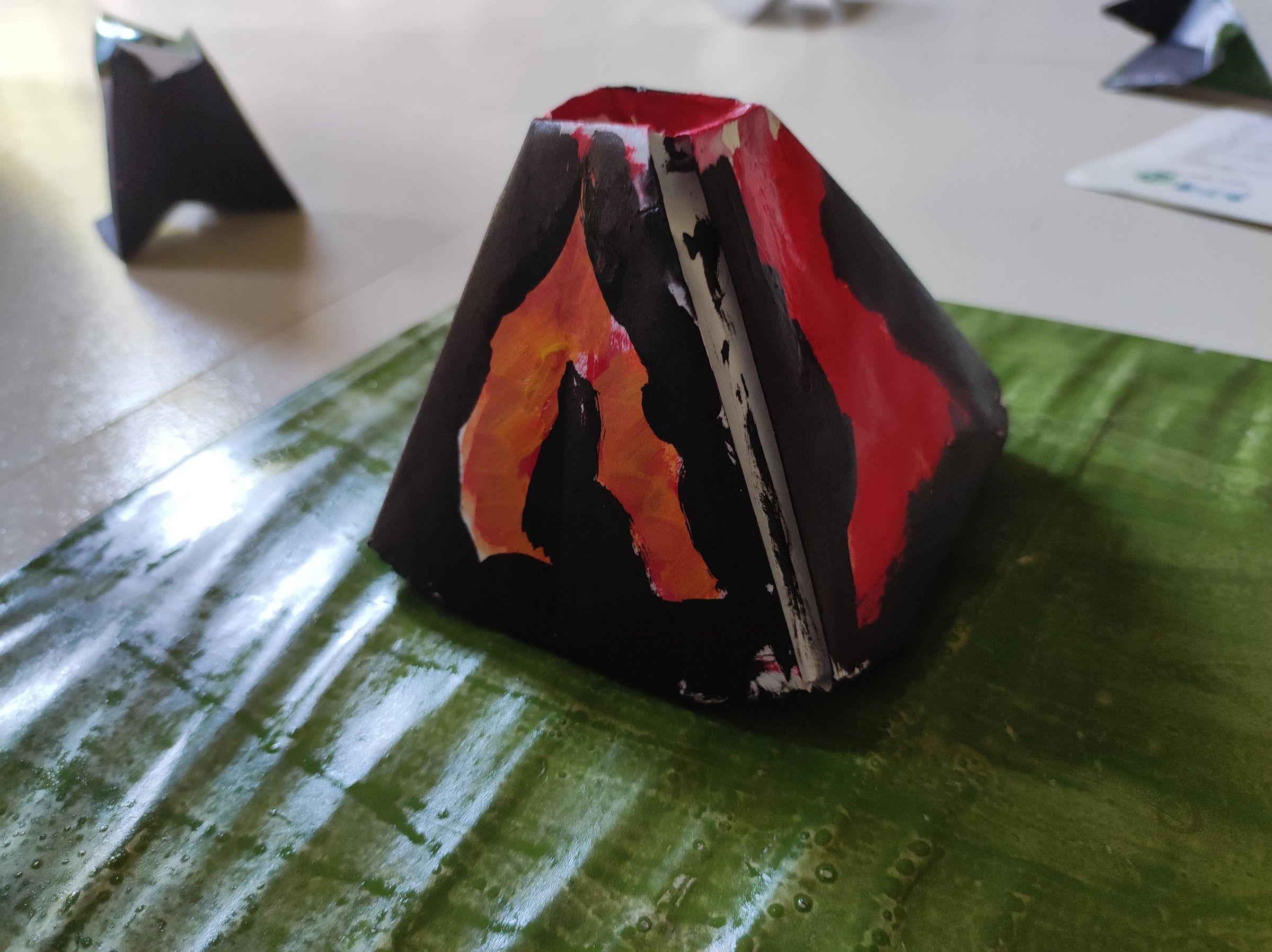 Origami Jurassic Park : 7 Steps - Instructables