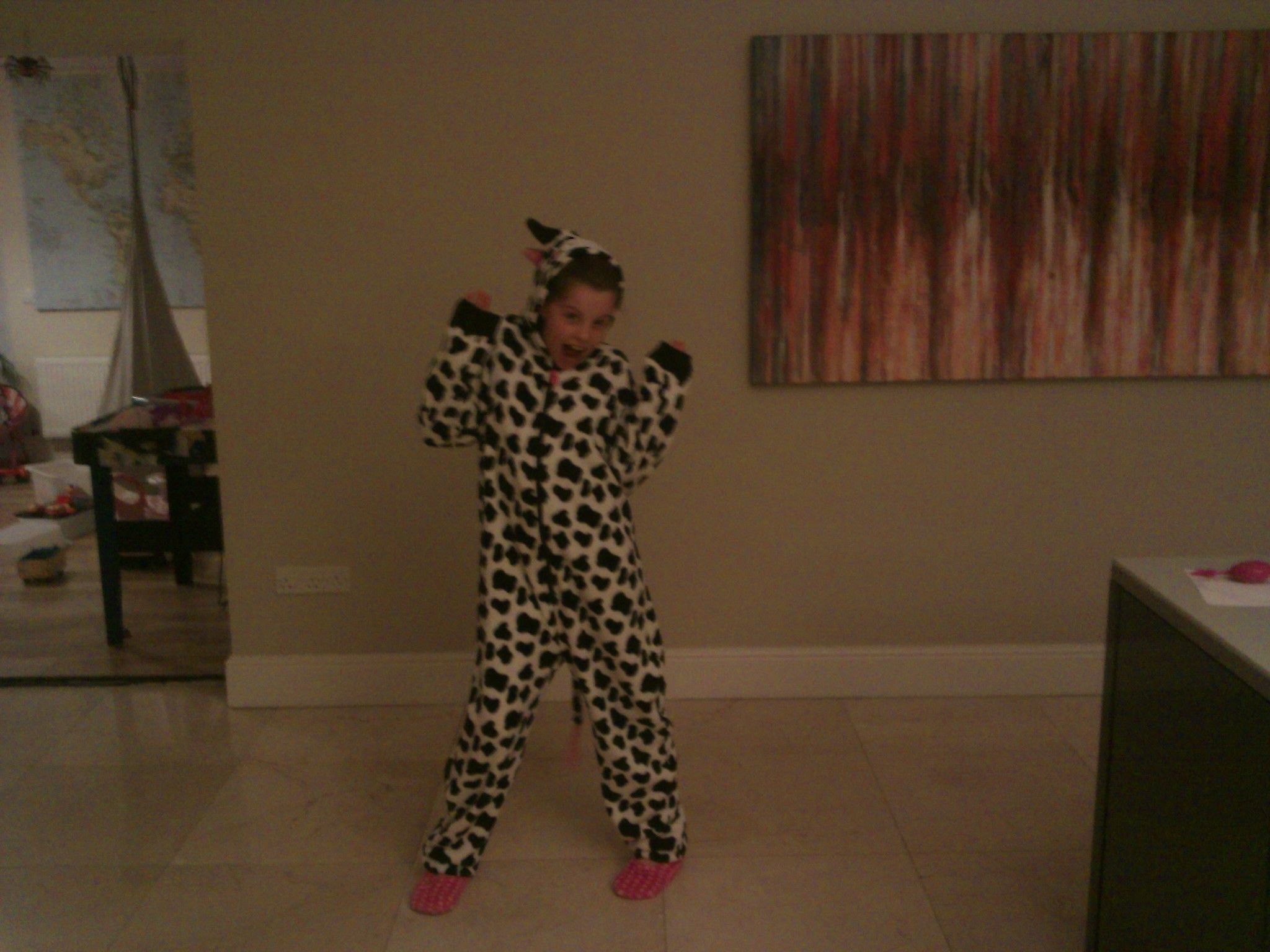 How to Dress Up As a Cow : 4 Steps - Instructables