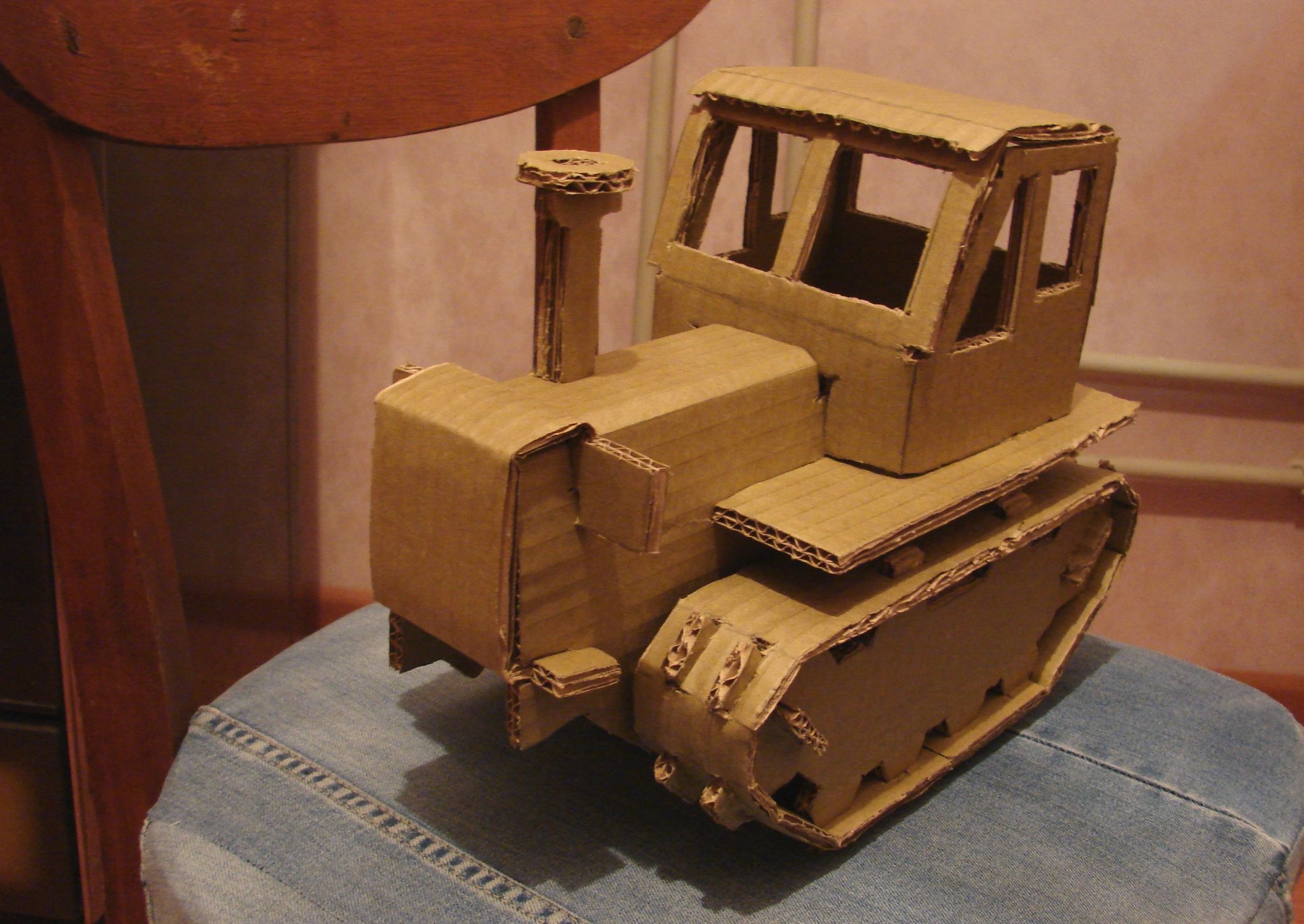 Tractor-cardboarder : 16 Steps (with Pictures) - Instructables