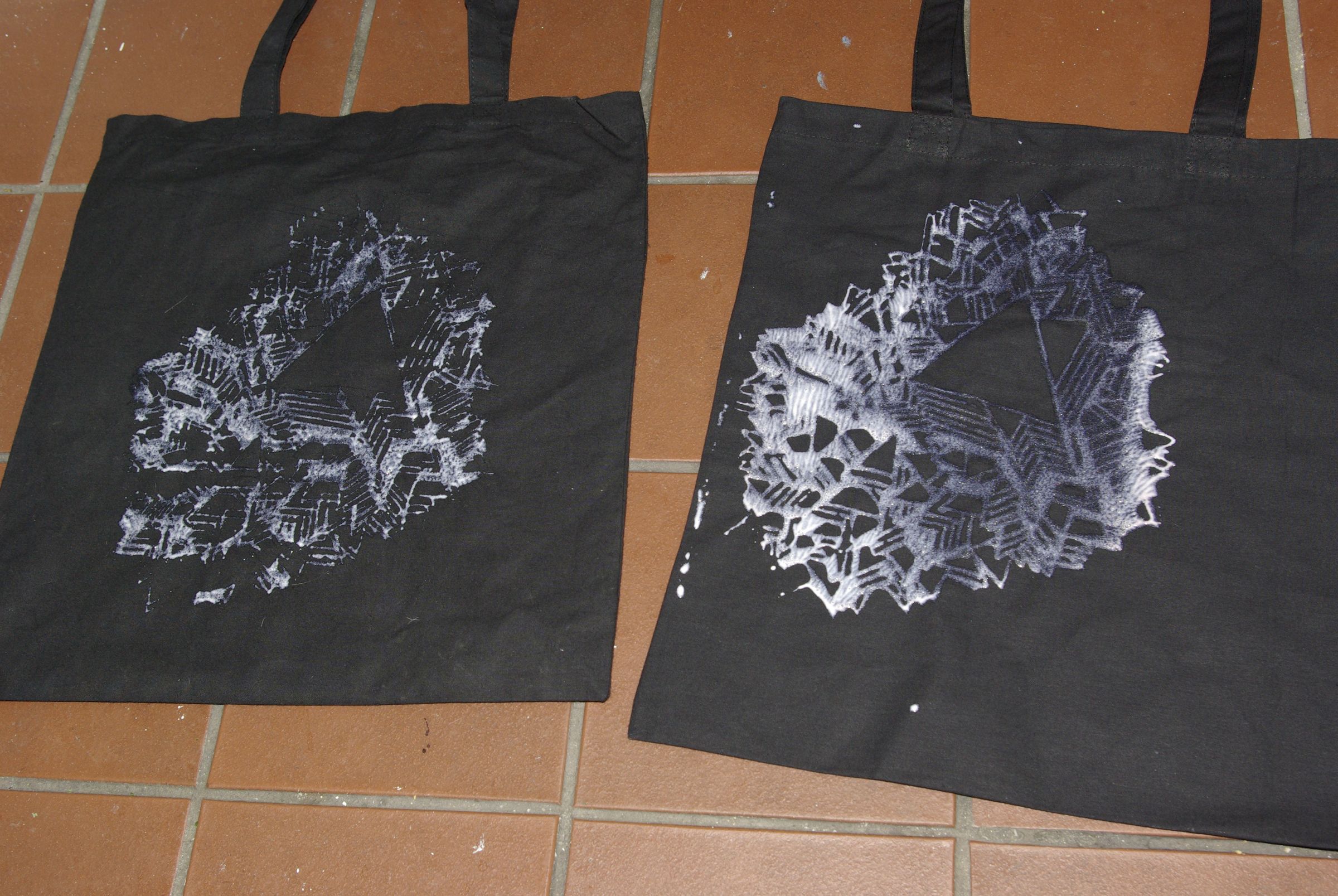 How Not to Mess Up a Screen Printing (without Photo Emulsion) : 5 Steps ...