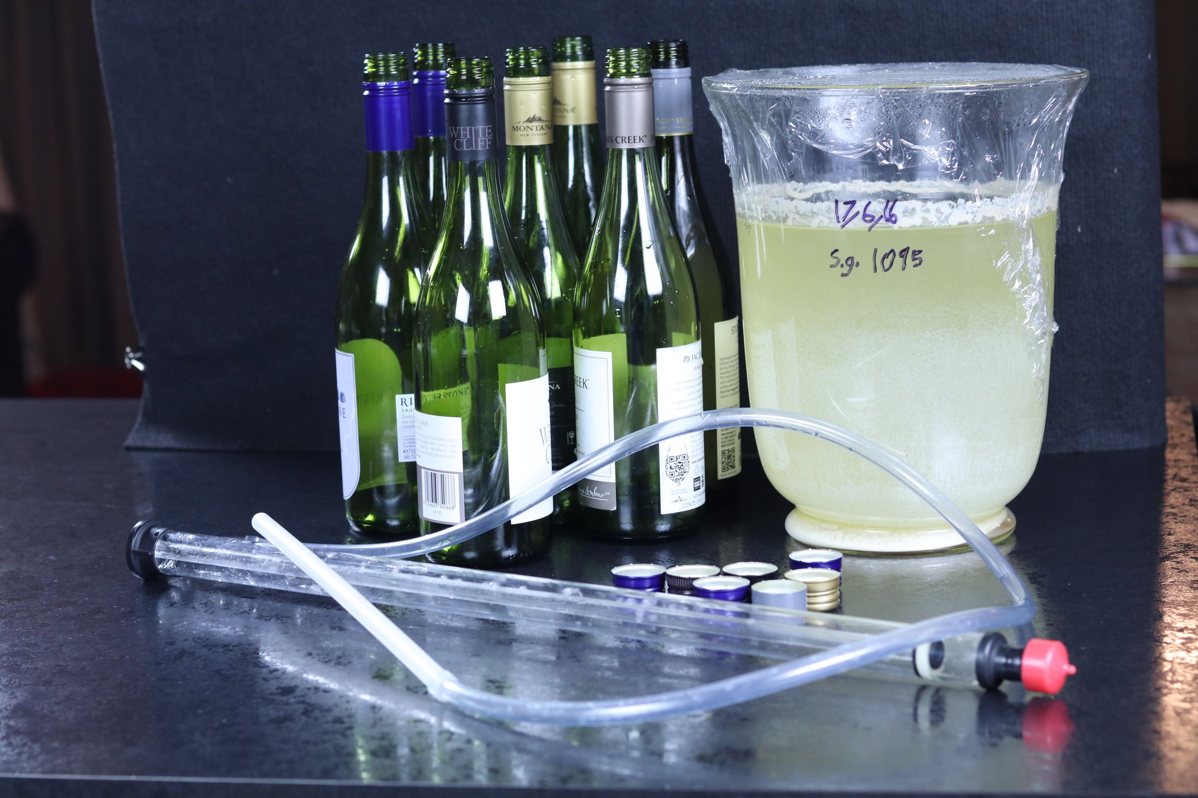 Home Made Apple Core Wine : 9 Steps (with Pictures) - Instructables