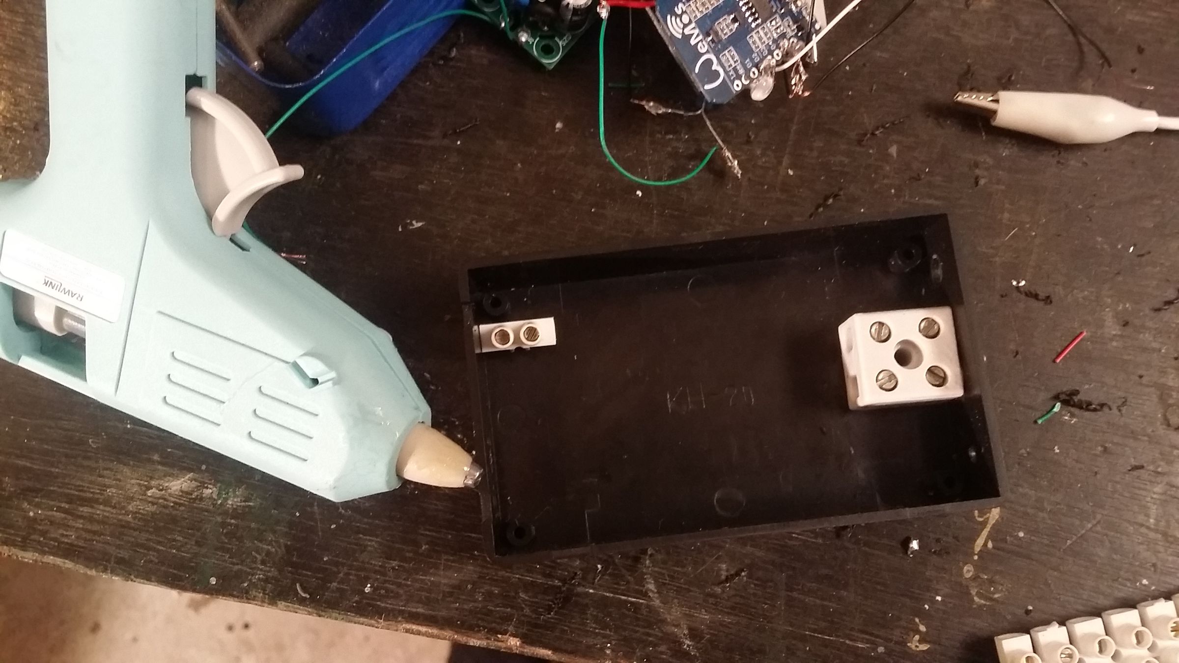 Control ANY Light or Electrical Appliance With You Tablet or Smartphone ...