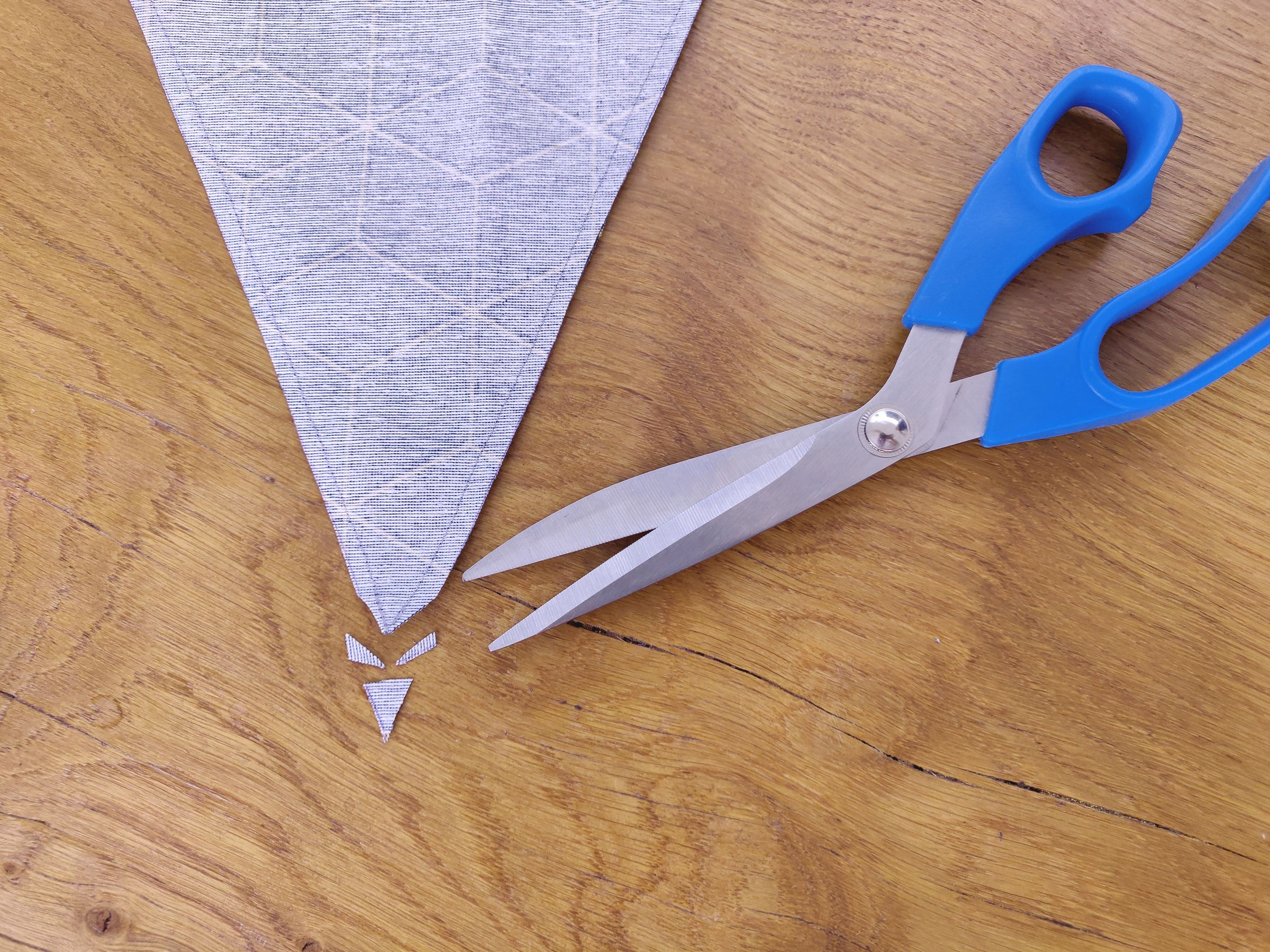 DIY Fabric Party Flags : 5 Steps (with Pictures) - Instructables