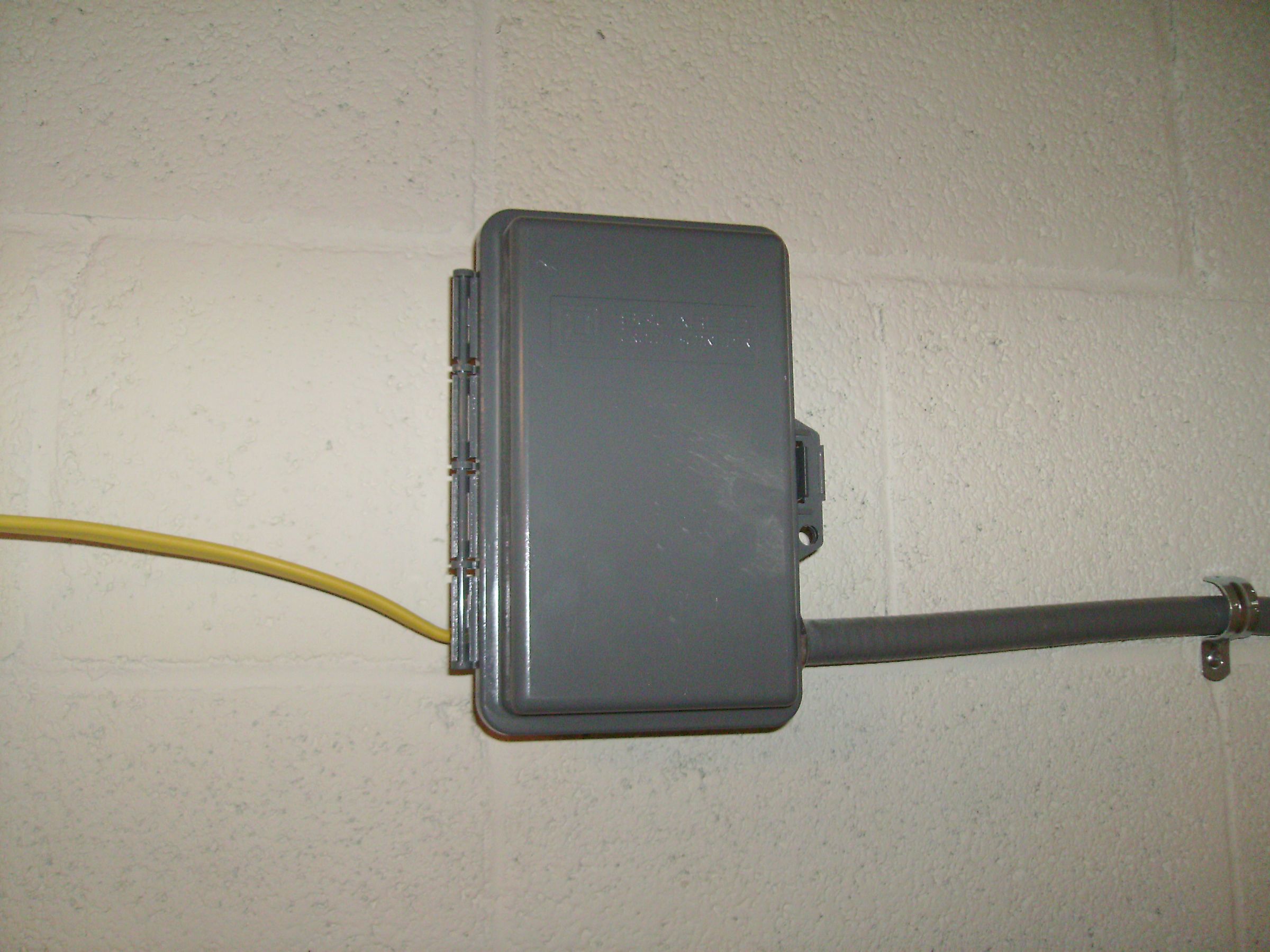 How to Wire a Shed for Electricity : 7 Steps (with Pictures ...
