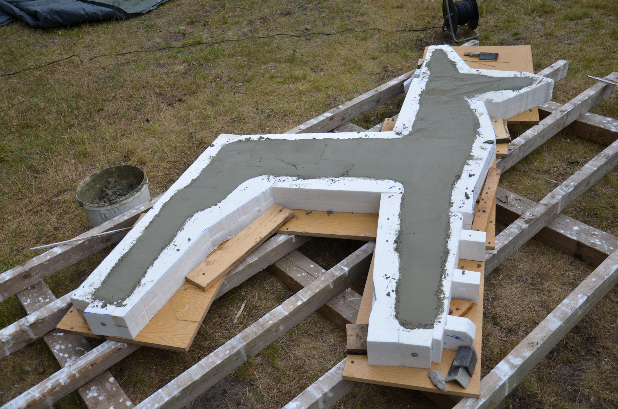 Abstract Dog Sculpture Made Using Concrete : 7 Steps (with Pictures ...