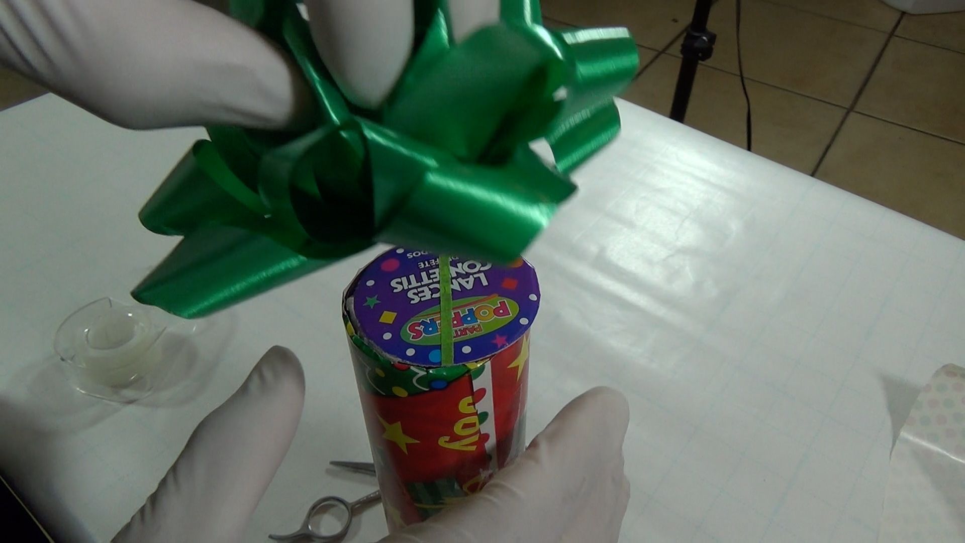 10 Christmas Gift Pranks You Can Do on Family and Friends! : 10 Steps ...