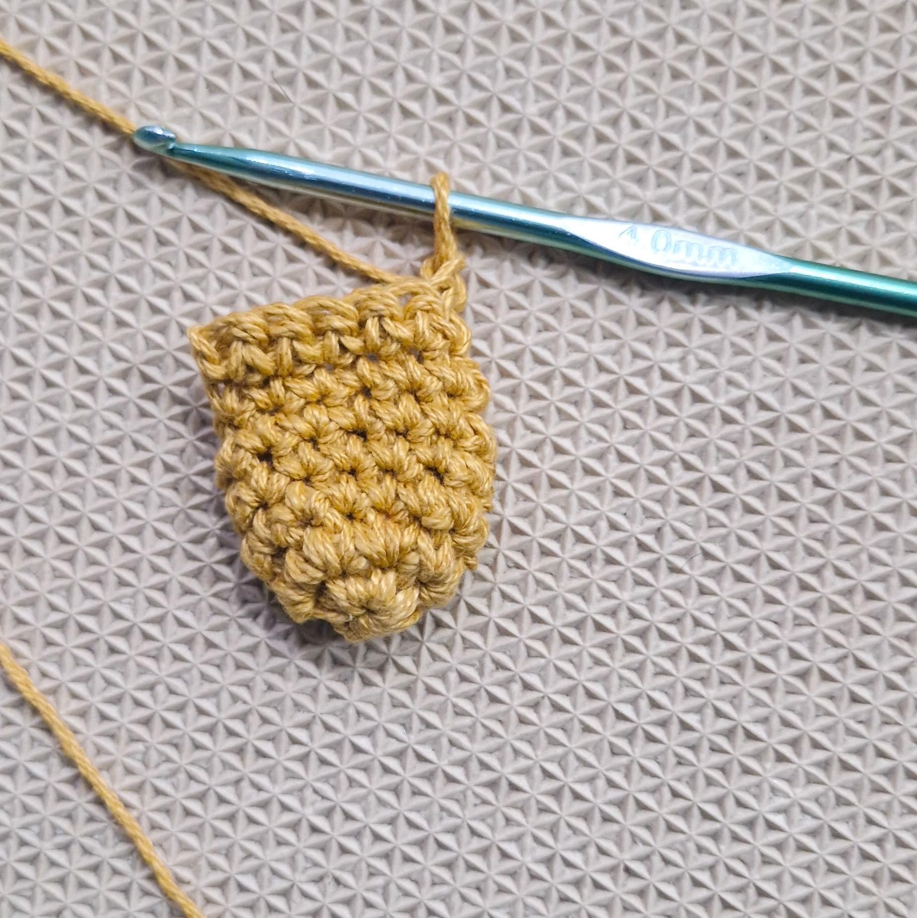 Easy Crochet Mini Christmas Stocking Ornament : 11 Steps - Instructables