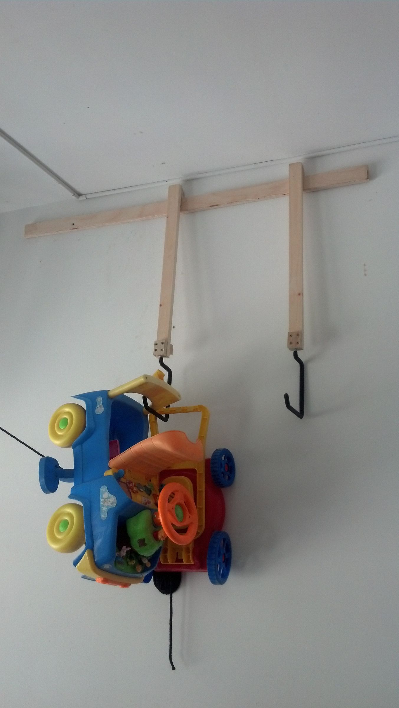 Adjustable Hanging Garage Storage System : 4 Steps (with Pictures ...