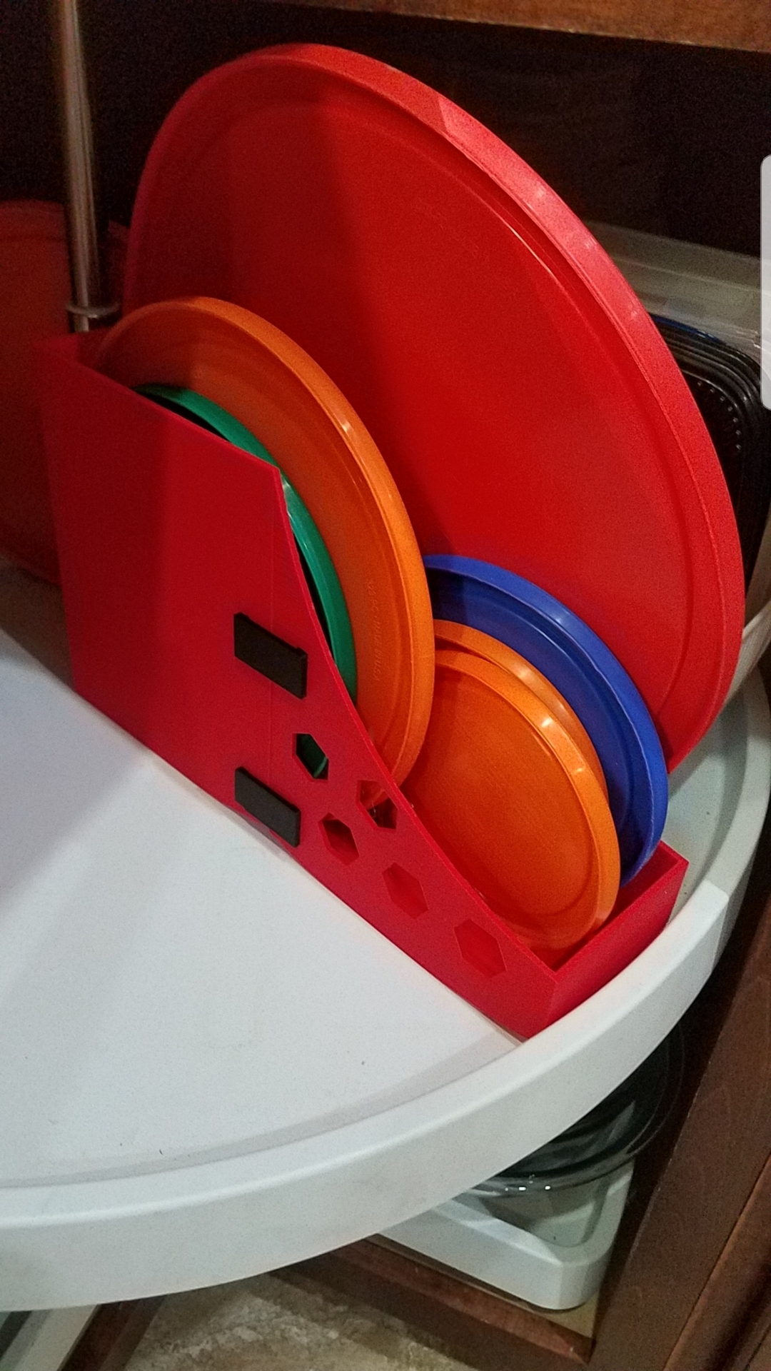 Tupperware Lid Basket : 5 Steps - Instructables