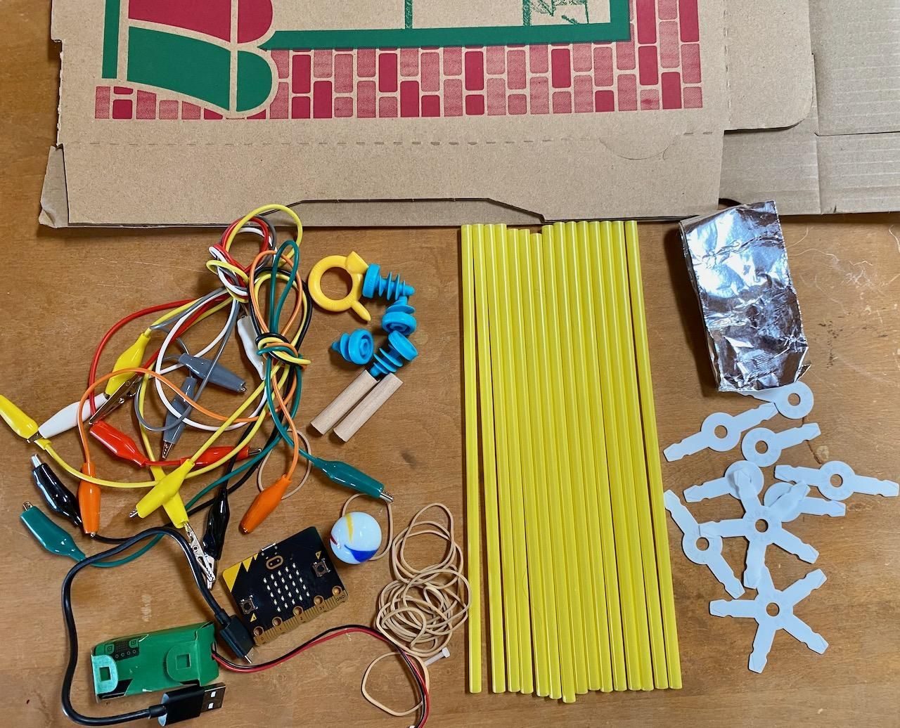 Cardboard Pinball Machine Using a Pizza Box, Strawbees, and a Micro:bit ...