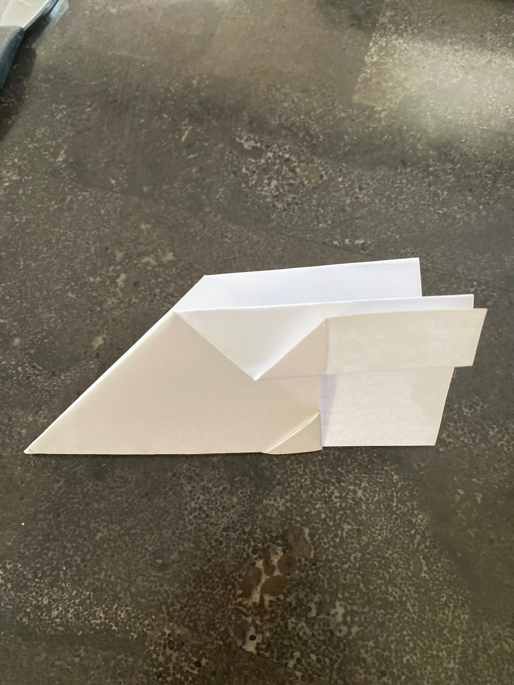 How to Make a Paper Airplane That Flies Far : 11 Steps - Instructables